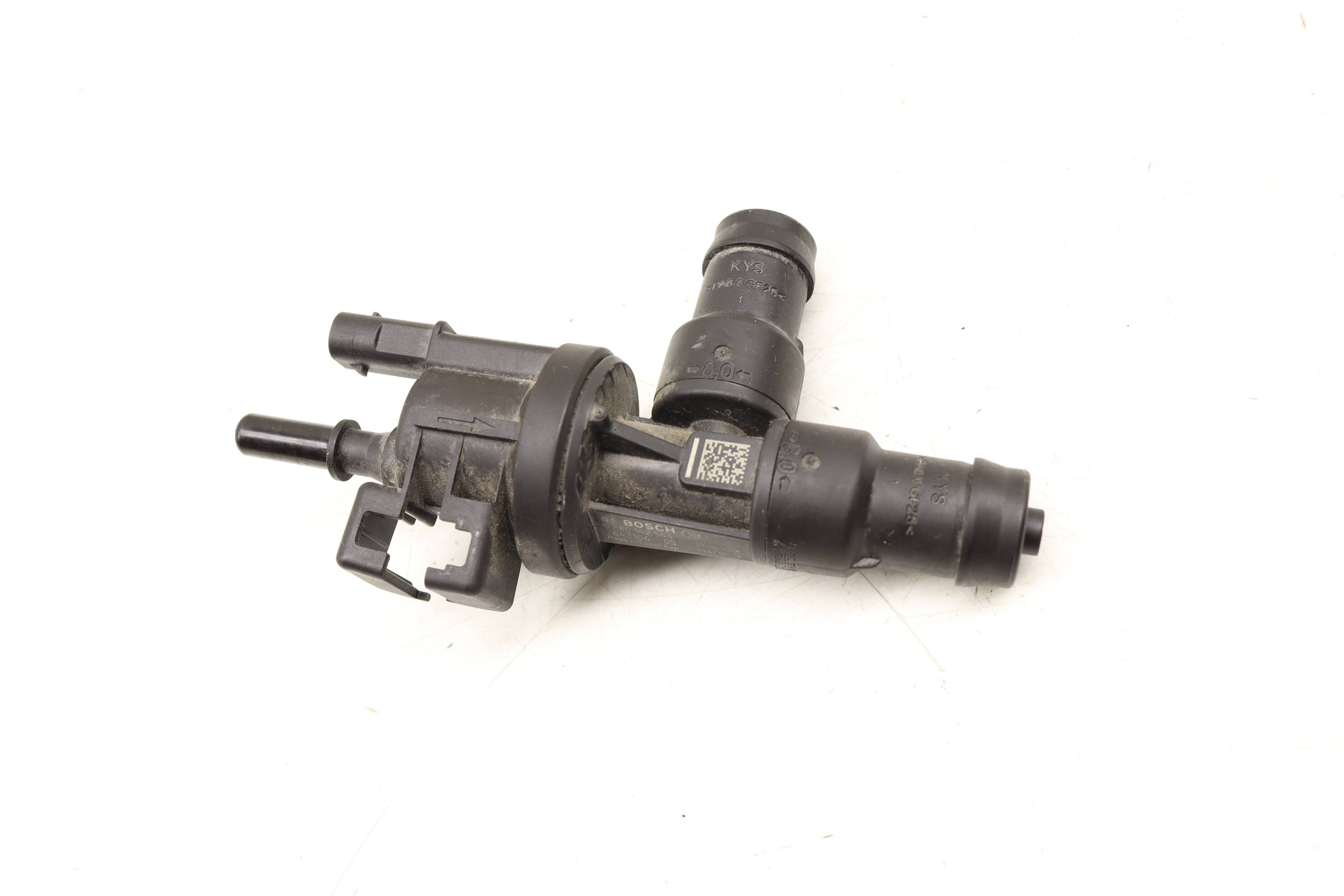 BMW Fuel Tank Breather Valve 13907643106