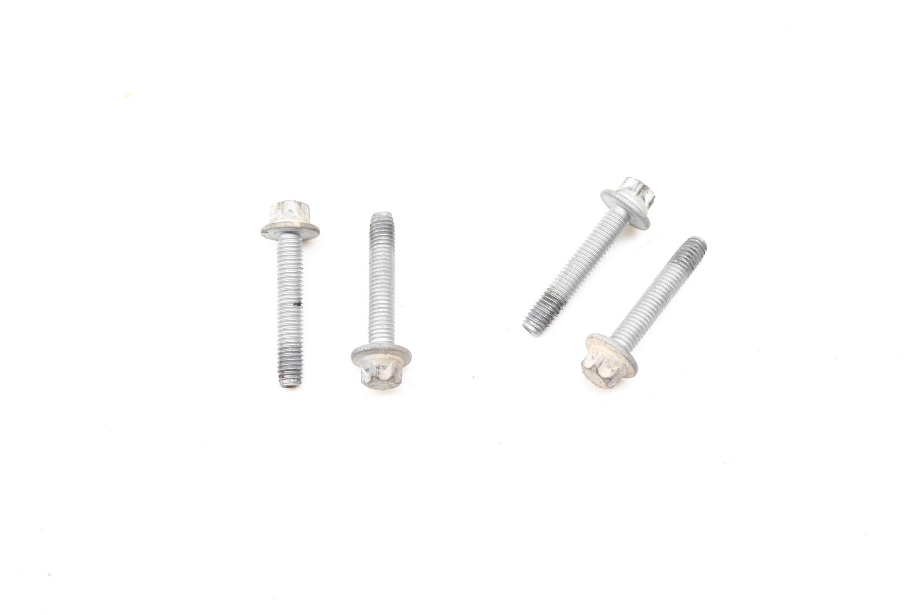 Mercedes-Benz M6x35 Screw / Bolt Set (4) 0009903011