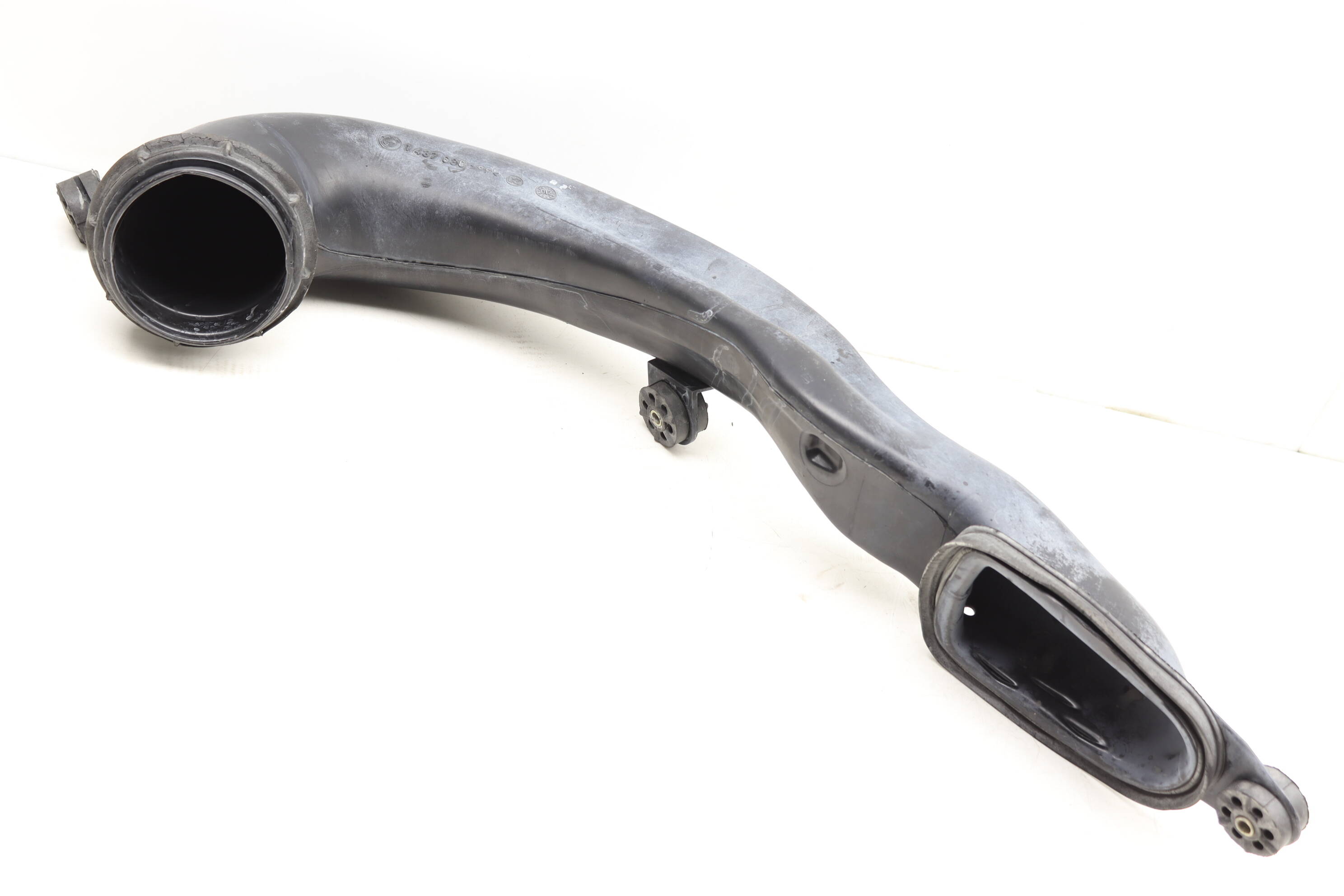BMW Air Intake Duct (528i, 530i, 525i) 13711437630