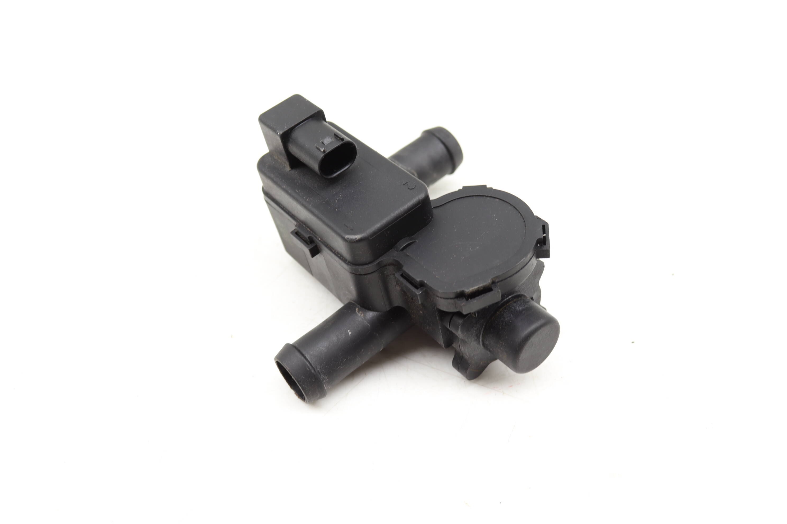 Porsche Heater / Water Control Valve (Panamera) 97057222500