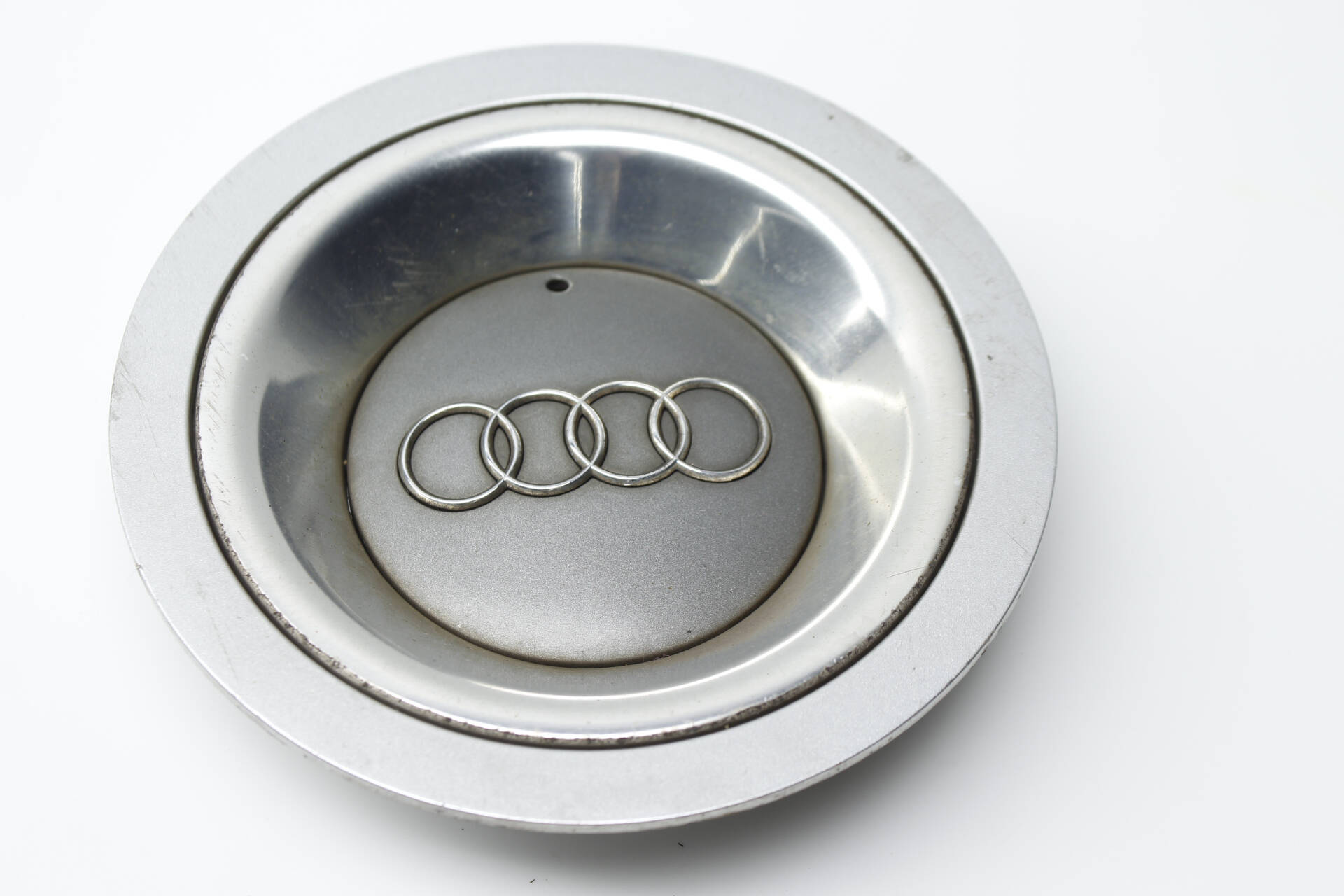 WHEEL / RIM CENTER CAP - AUDI A4 S4 - 8H0601165A