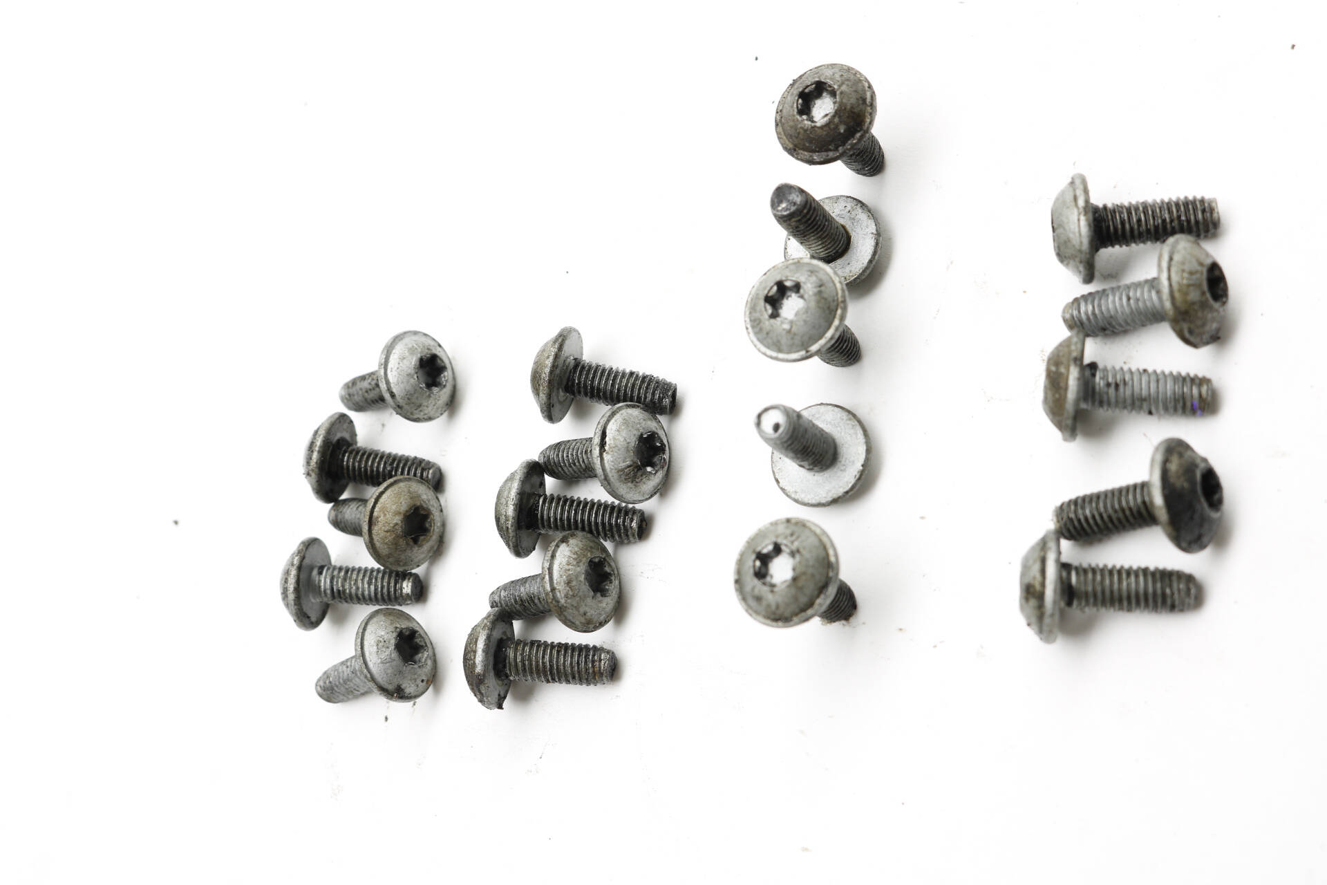 OEM Used Audi R8 Fasteners | Clips | Bolts Parts