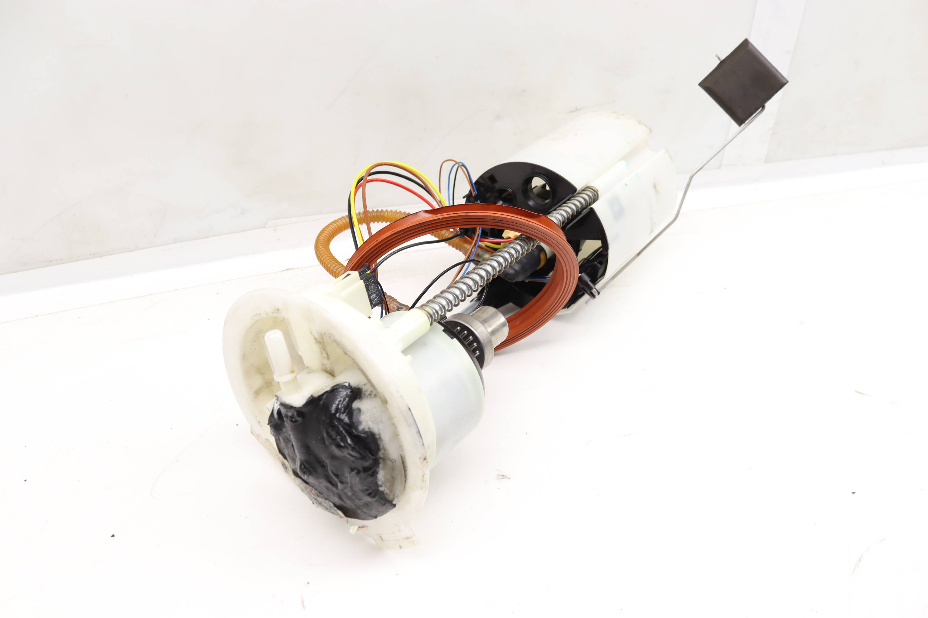 Audi In-Tank Fuel Pump Assembly (SQ5, Q5) 8R0919051F