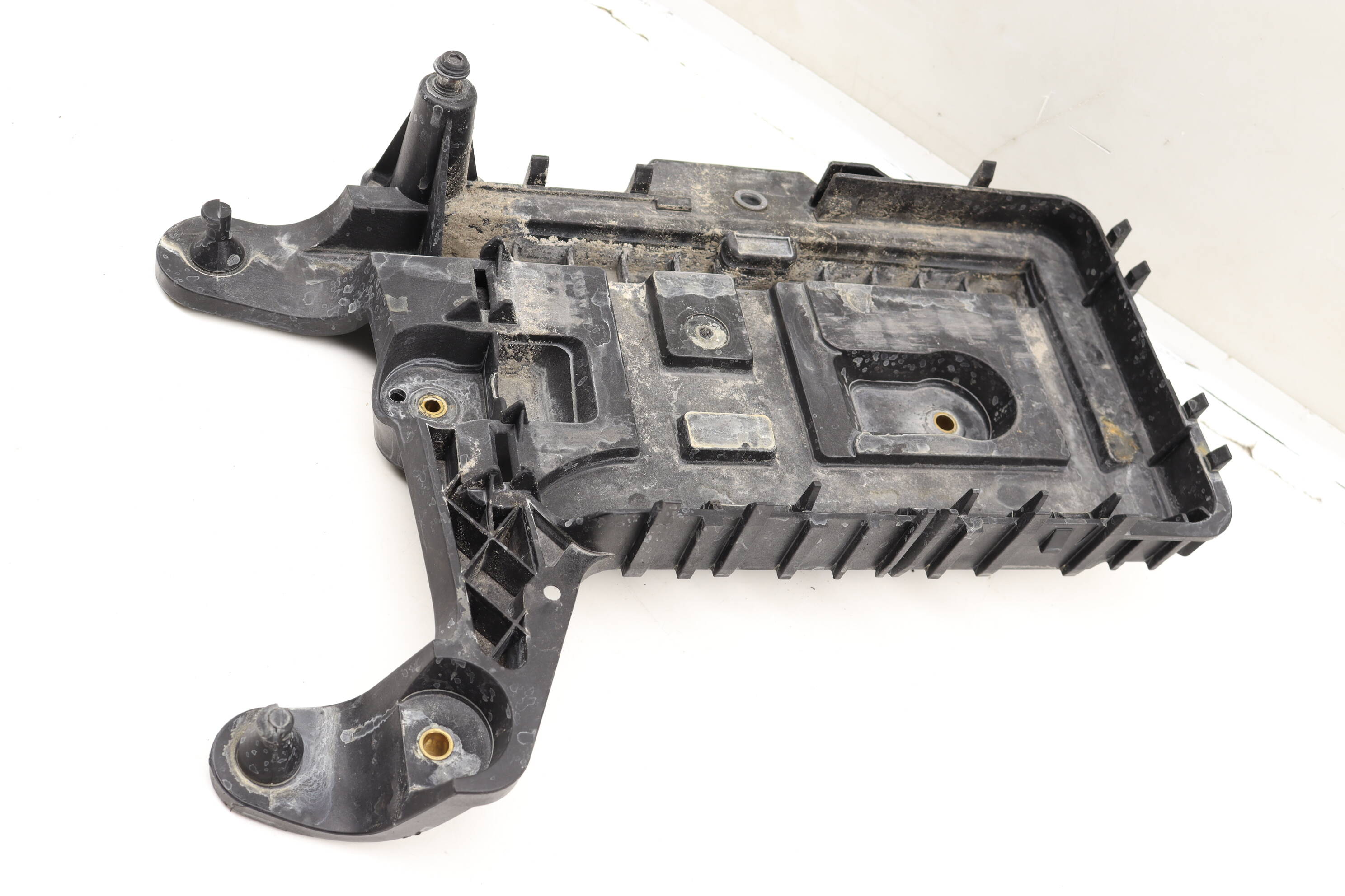 VW Battery Tray 1K0915333H