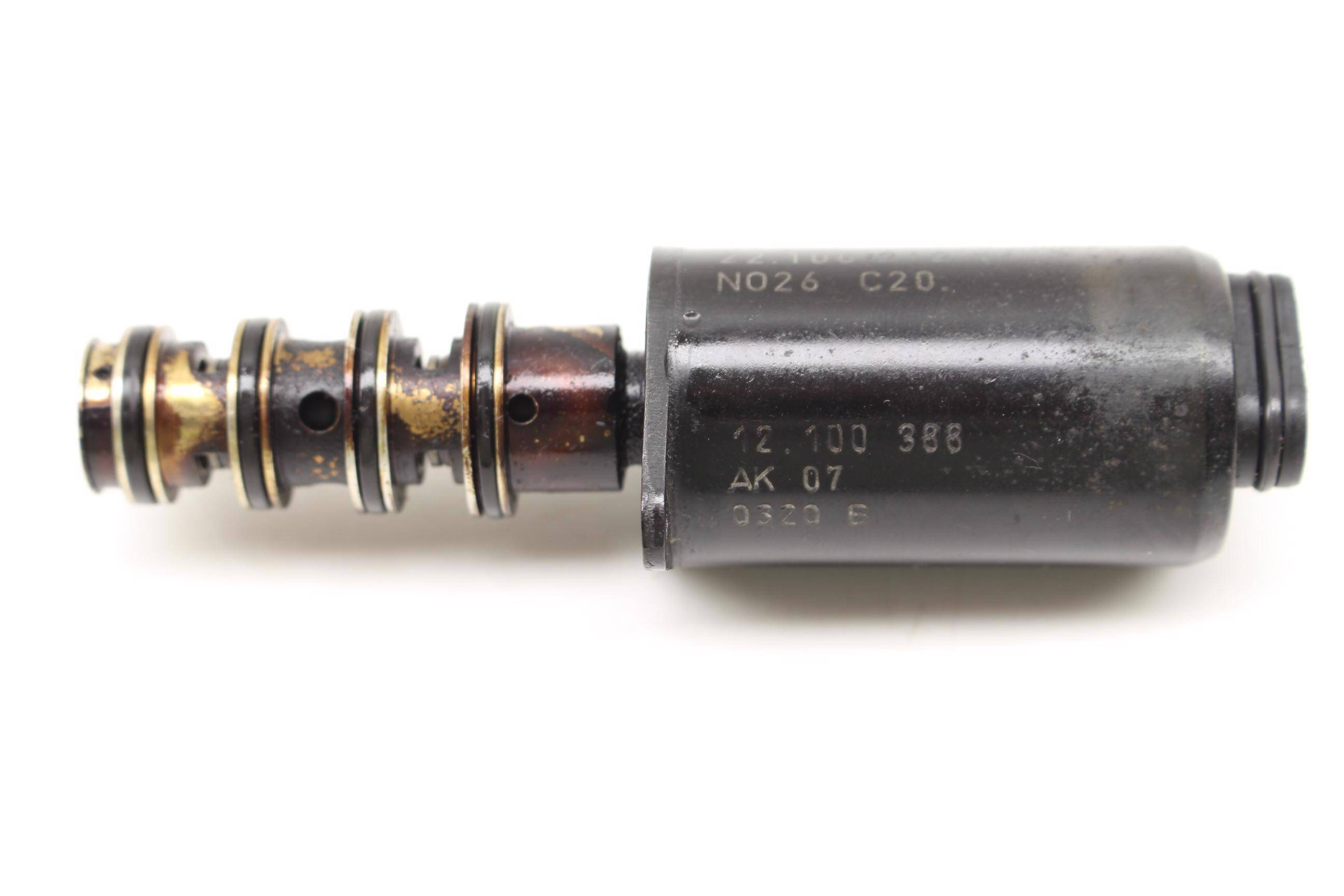 LEFT - CAM / CAMSHAFT TIMING CASE SOLENOID - AUDI A4 A6 - 06C103107D