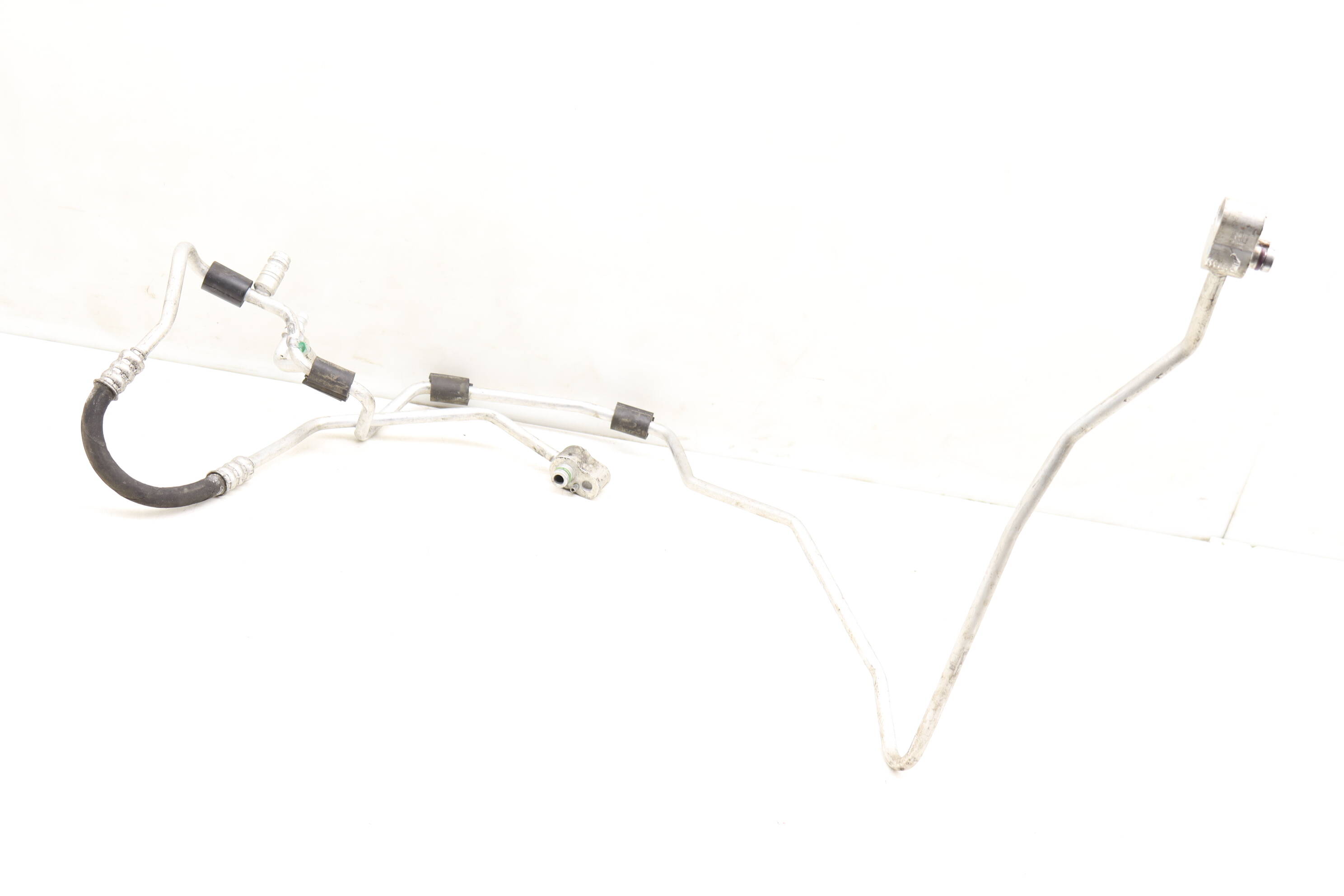 AC HOSE / LINE / PIPE - VW BEETLE JETTA PASSAT - 5C0820741C