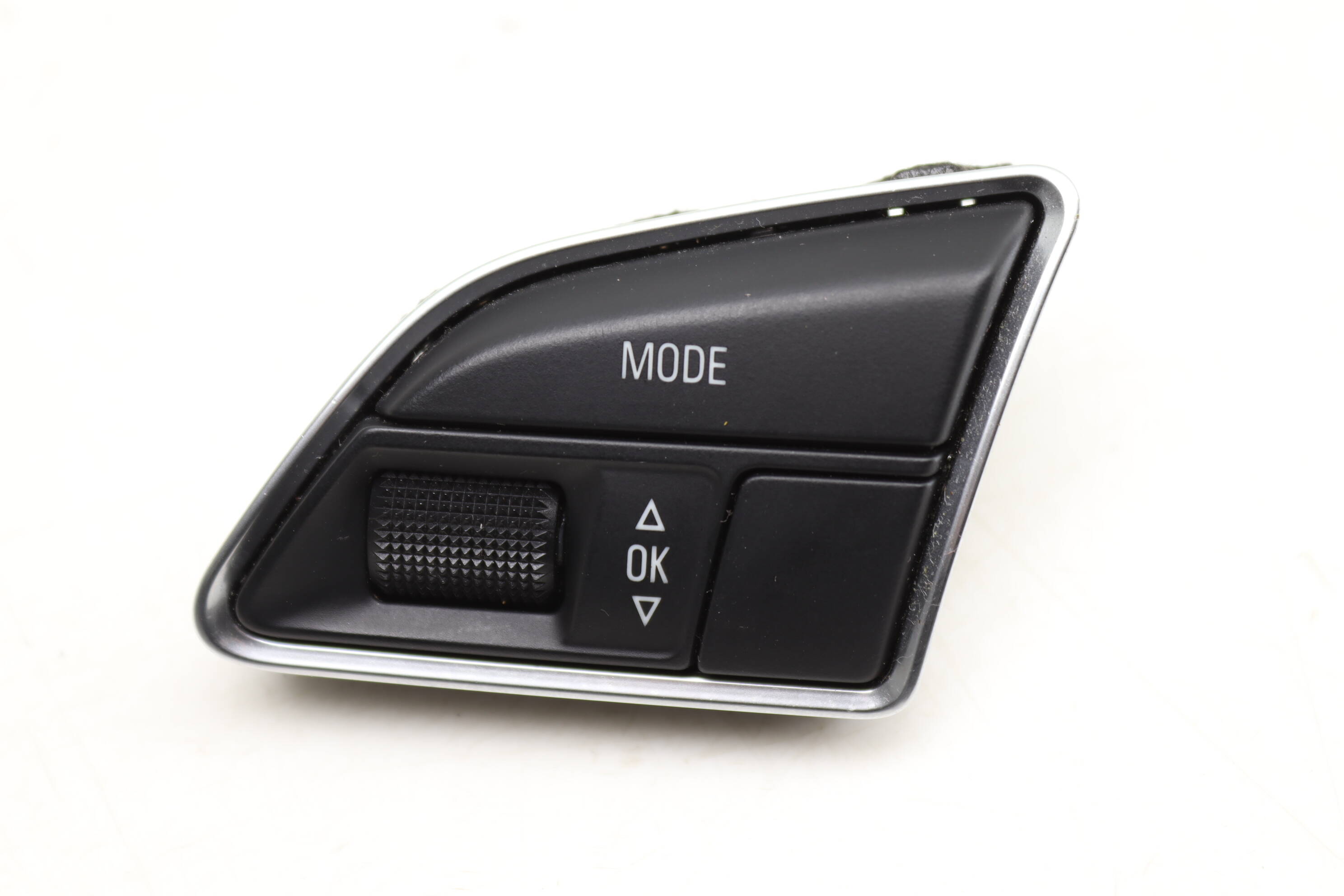 WolfAutoParts.com - LEFT - STEERING WHEEL CONTROL BUTTON / SWITCH ...