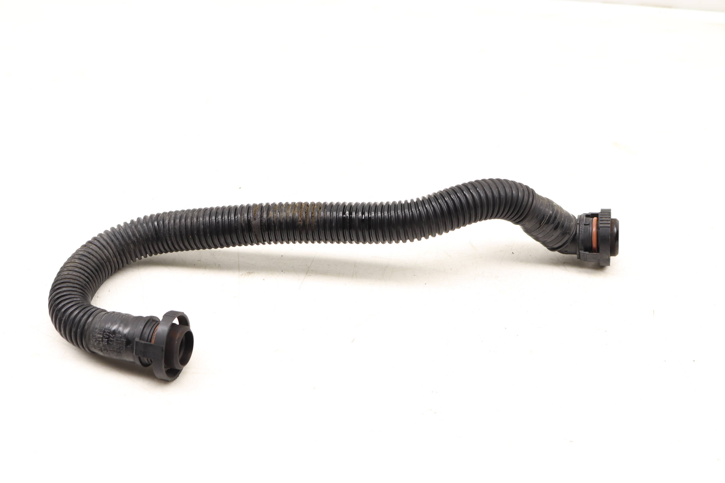 CRANKCASE BREATHER LINE / HOSE - PORSCHE CAYENNE PANAMERA