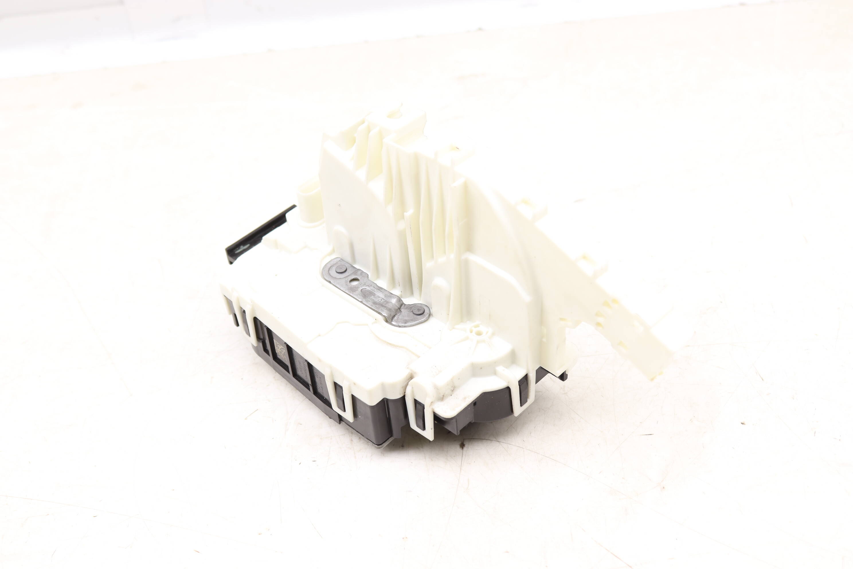 Exterior - B250e - Mercedes-Benz