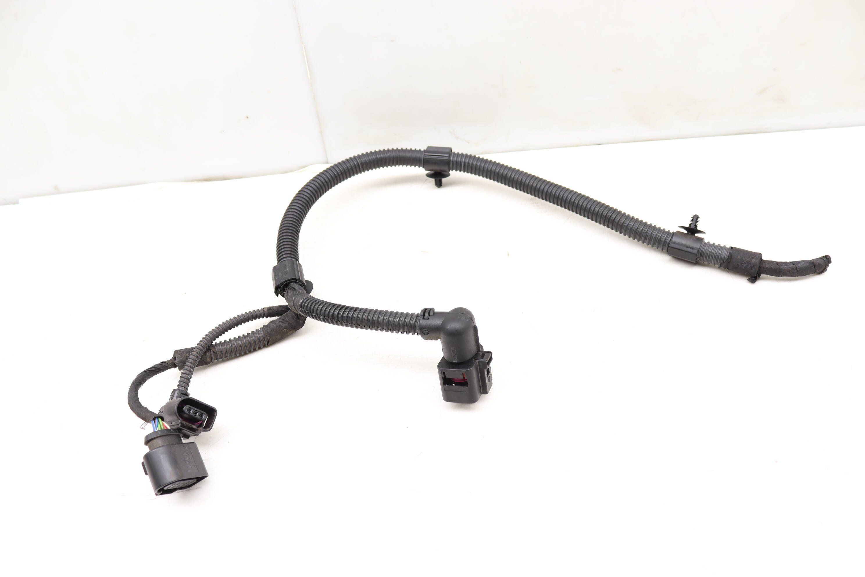 Suspension Valve Block Control Unit Wiring Connector / Pigtail