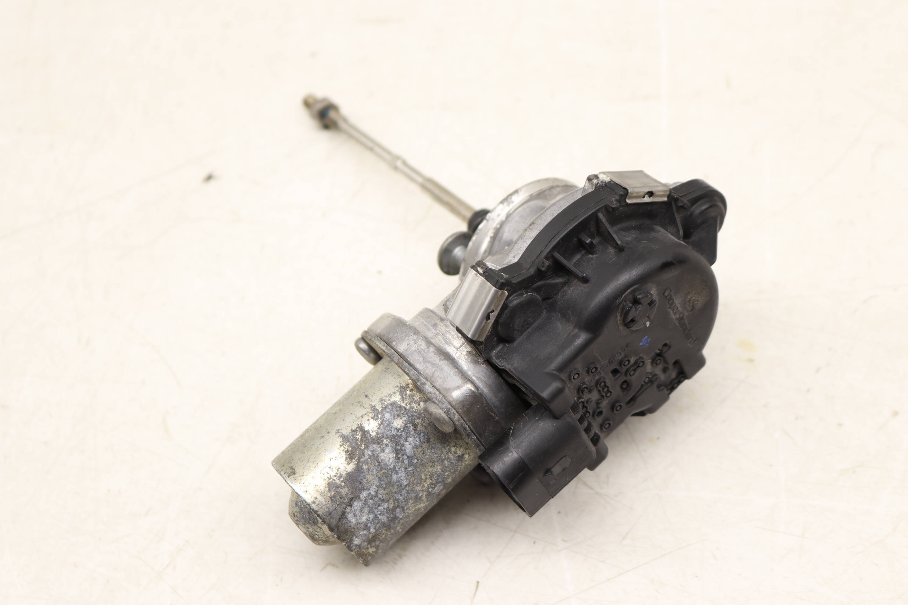 VW Turbo / Turbocharger Wastegate Actuator 06K145614G