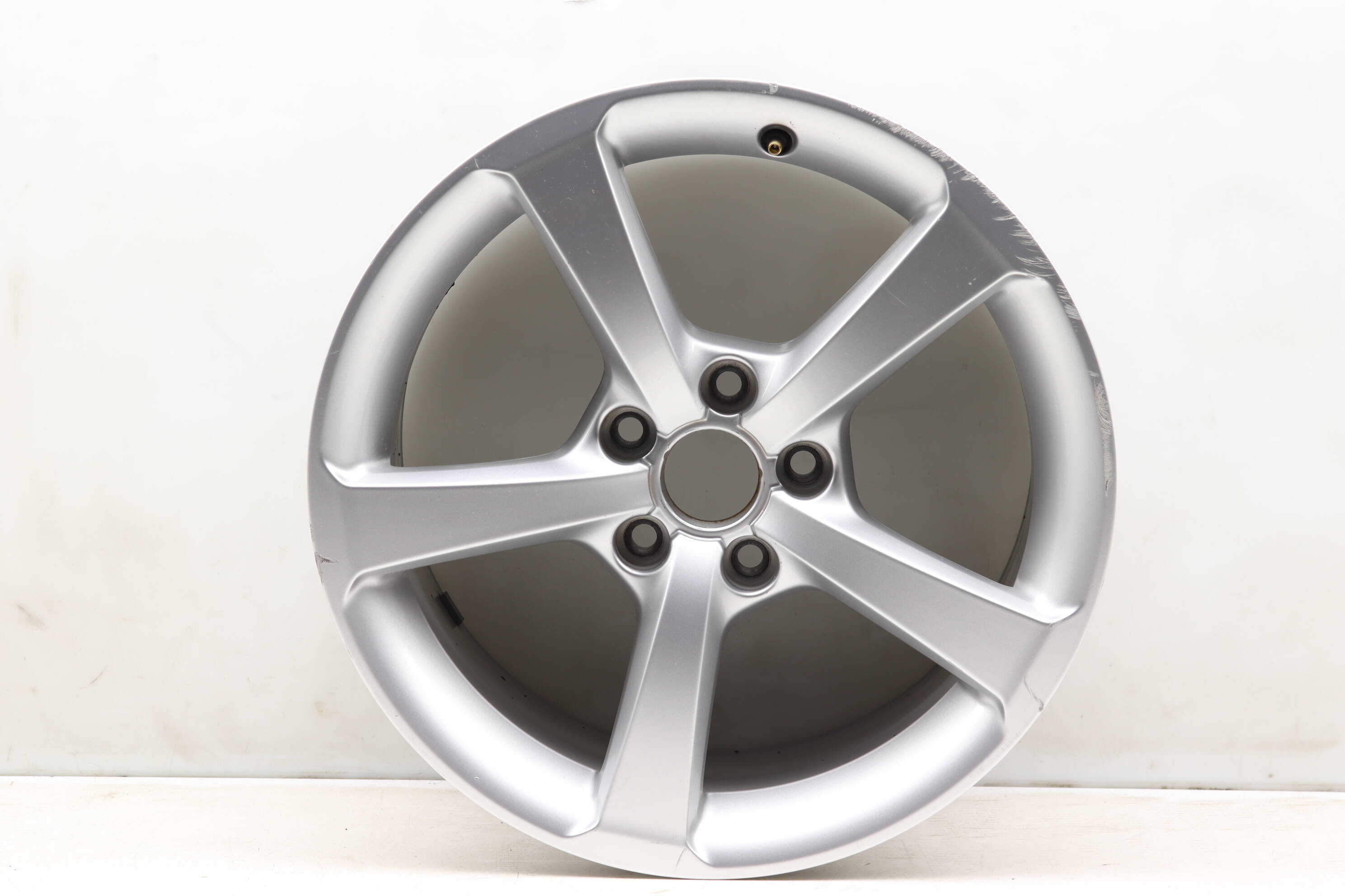 Audi 17" Inch Alloy Rim / Wheel (5-Spoke) 8V0601025S