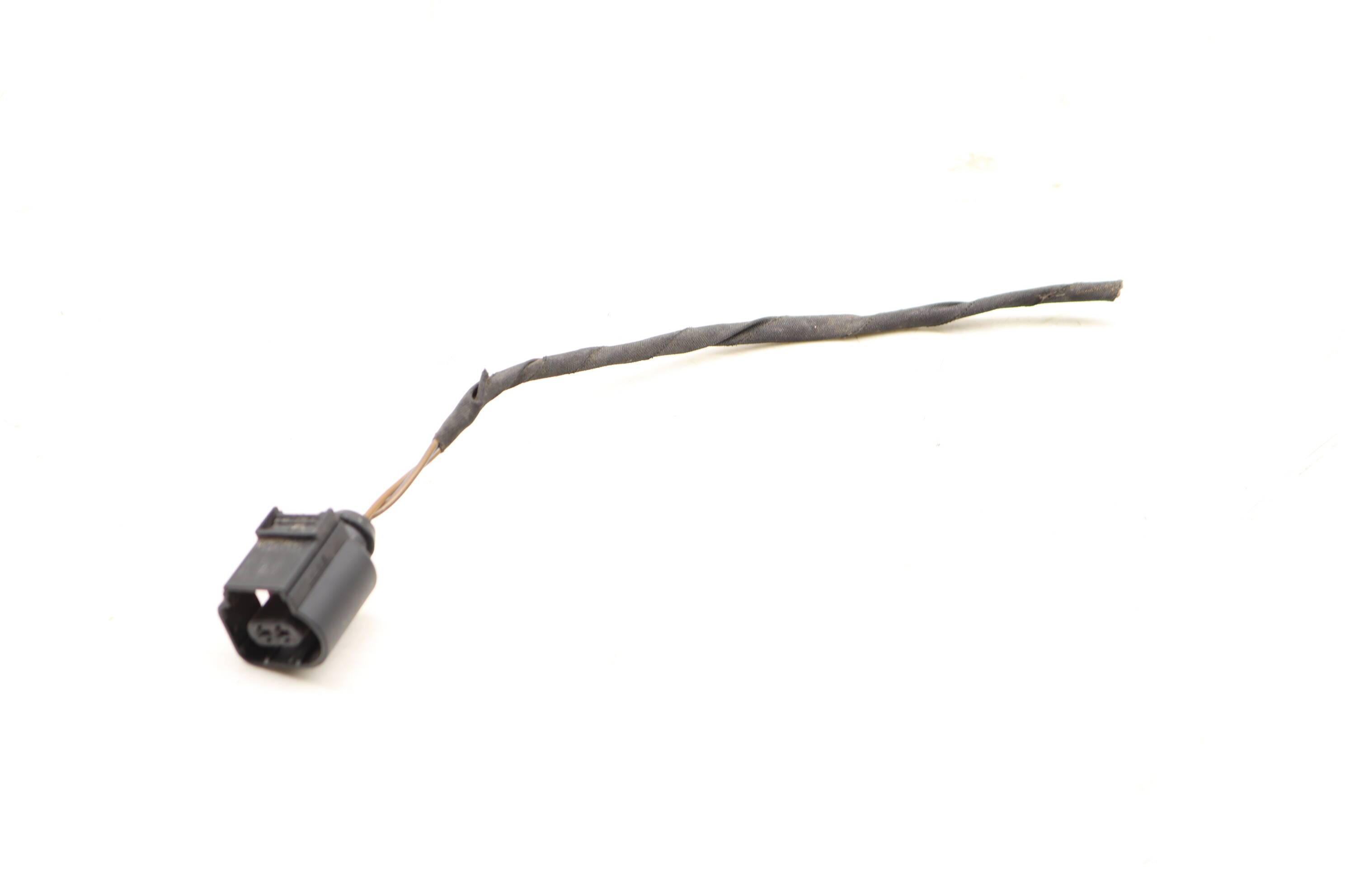 Audi 2-Pin Wiring Harness Connector / Pigtail 8K0973702