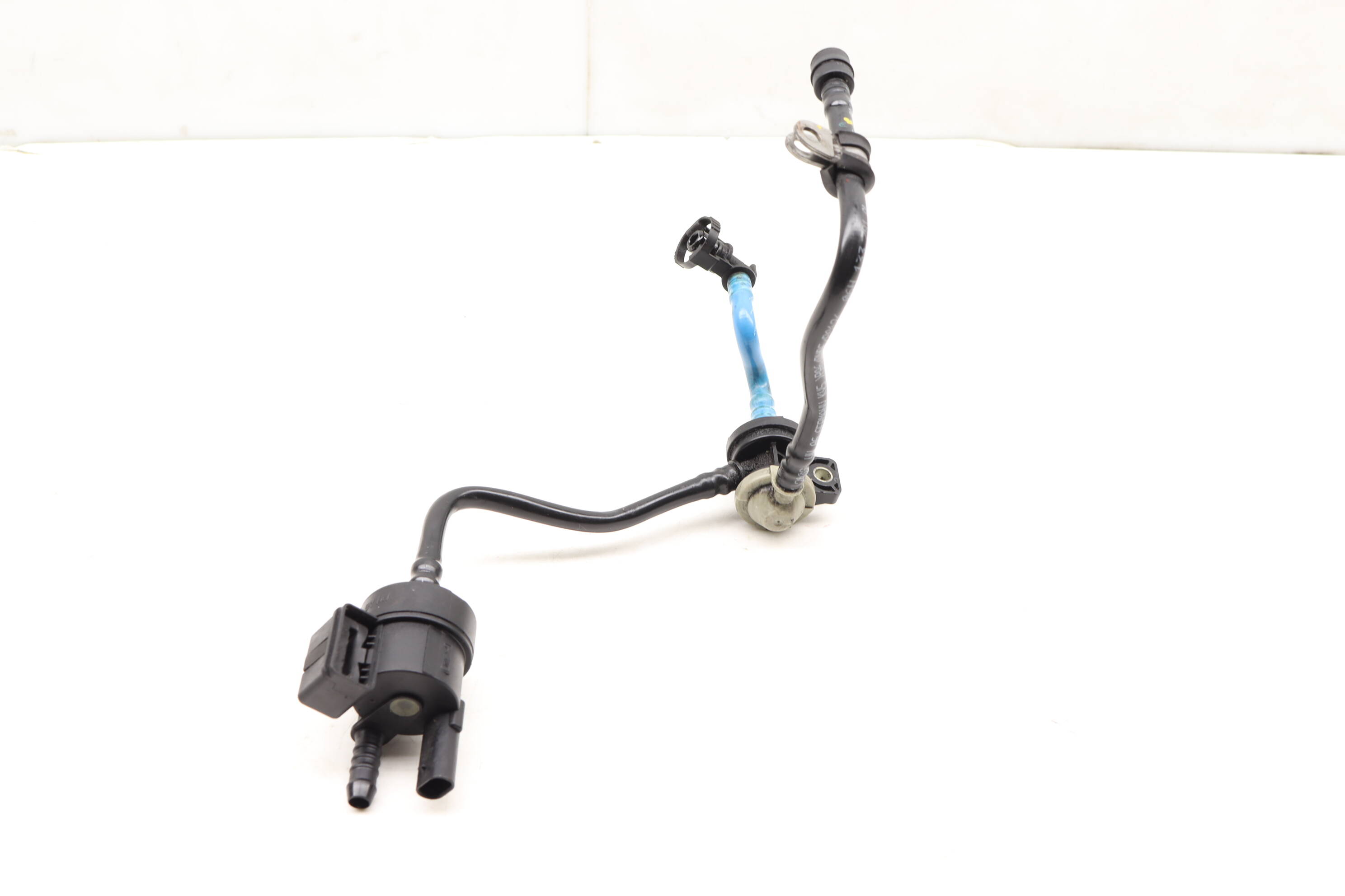 Audi Vacuum Line / Hose Set W/ Purge Valve 06H133781AL