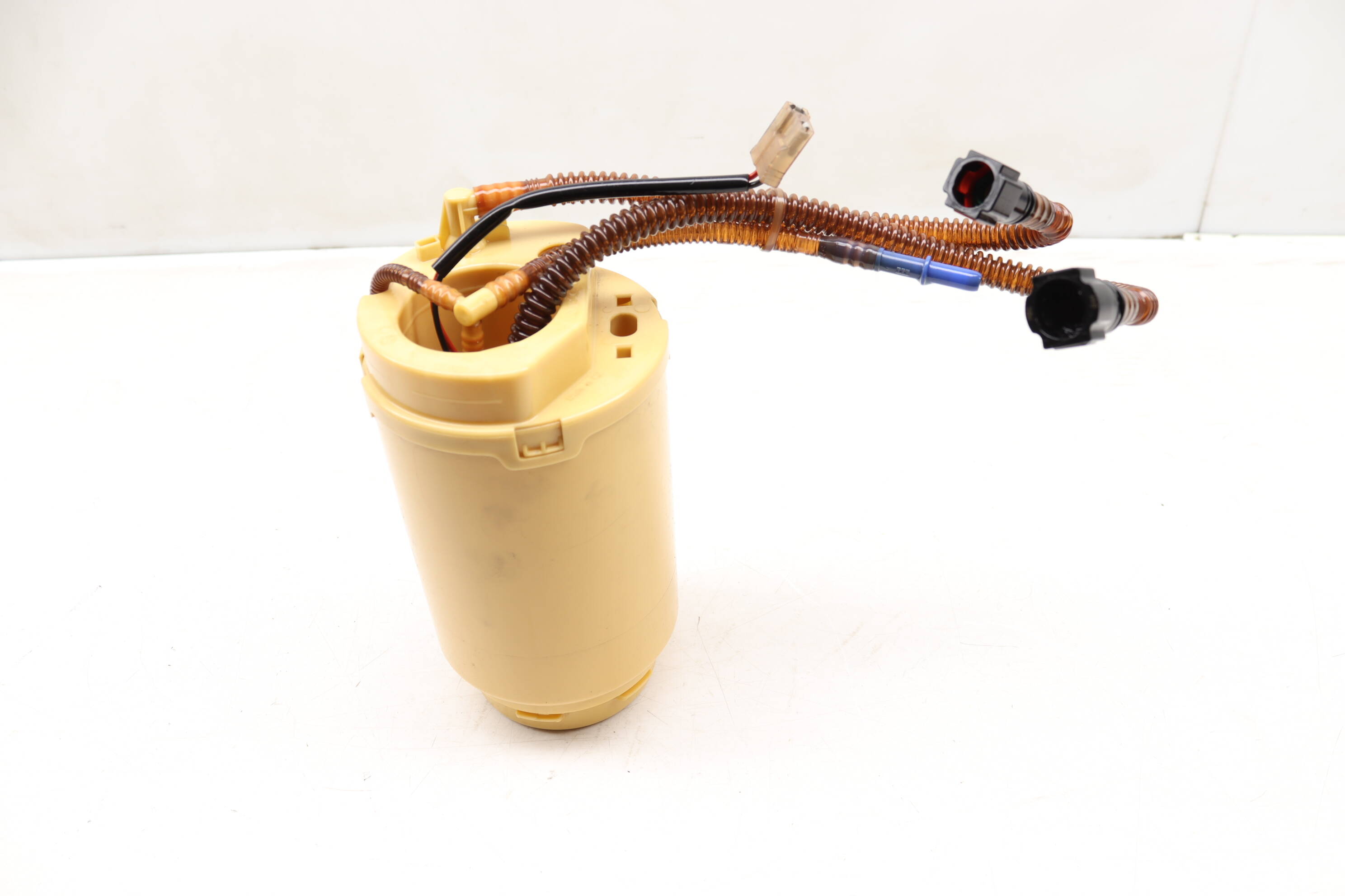 Audi Right Fuel Pump (Q7) 7L6919088F