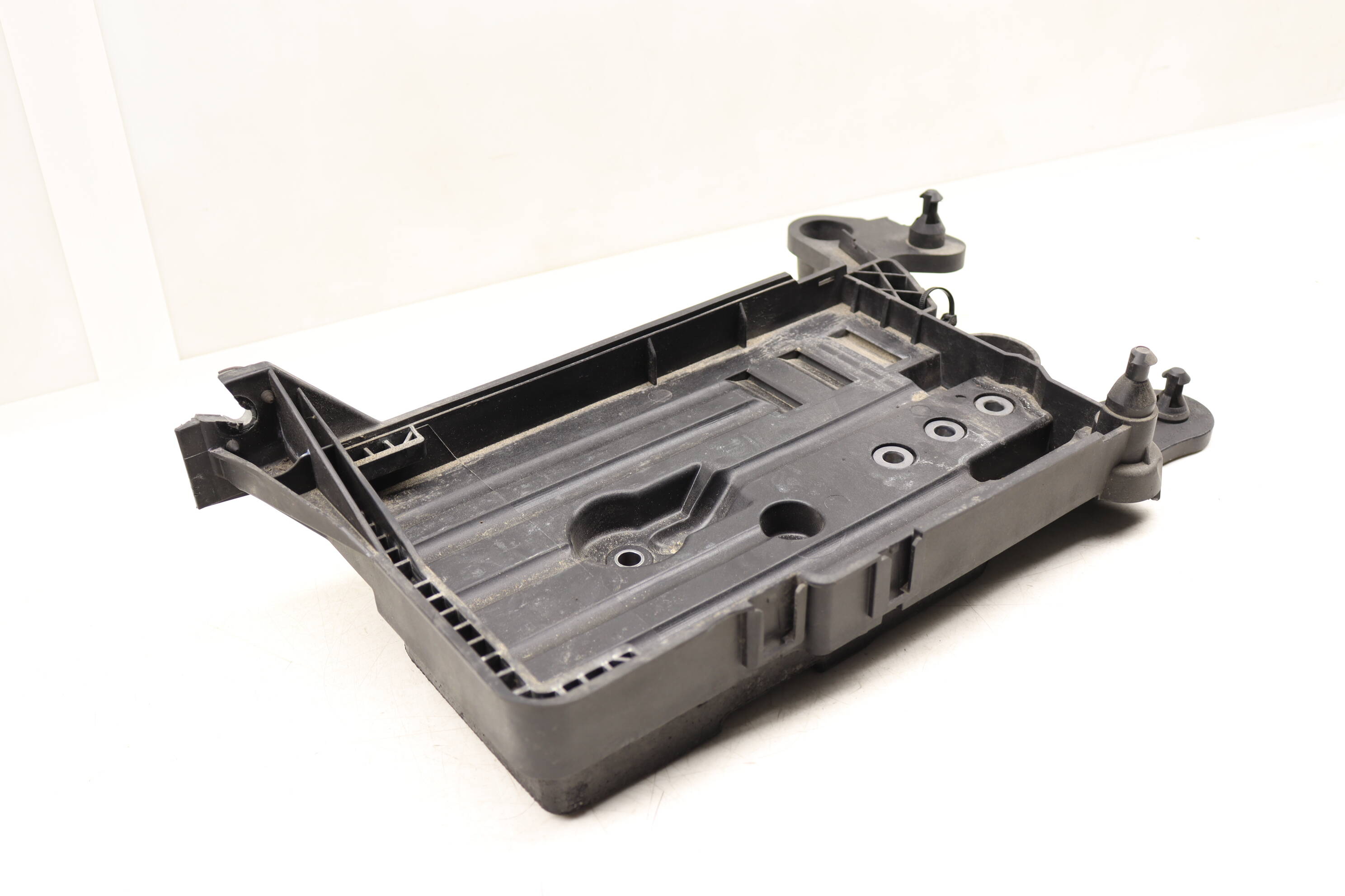 VW Battery Tray 5Q0915331J
