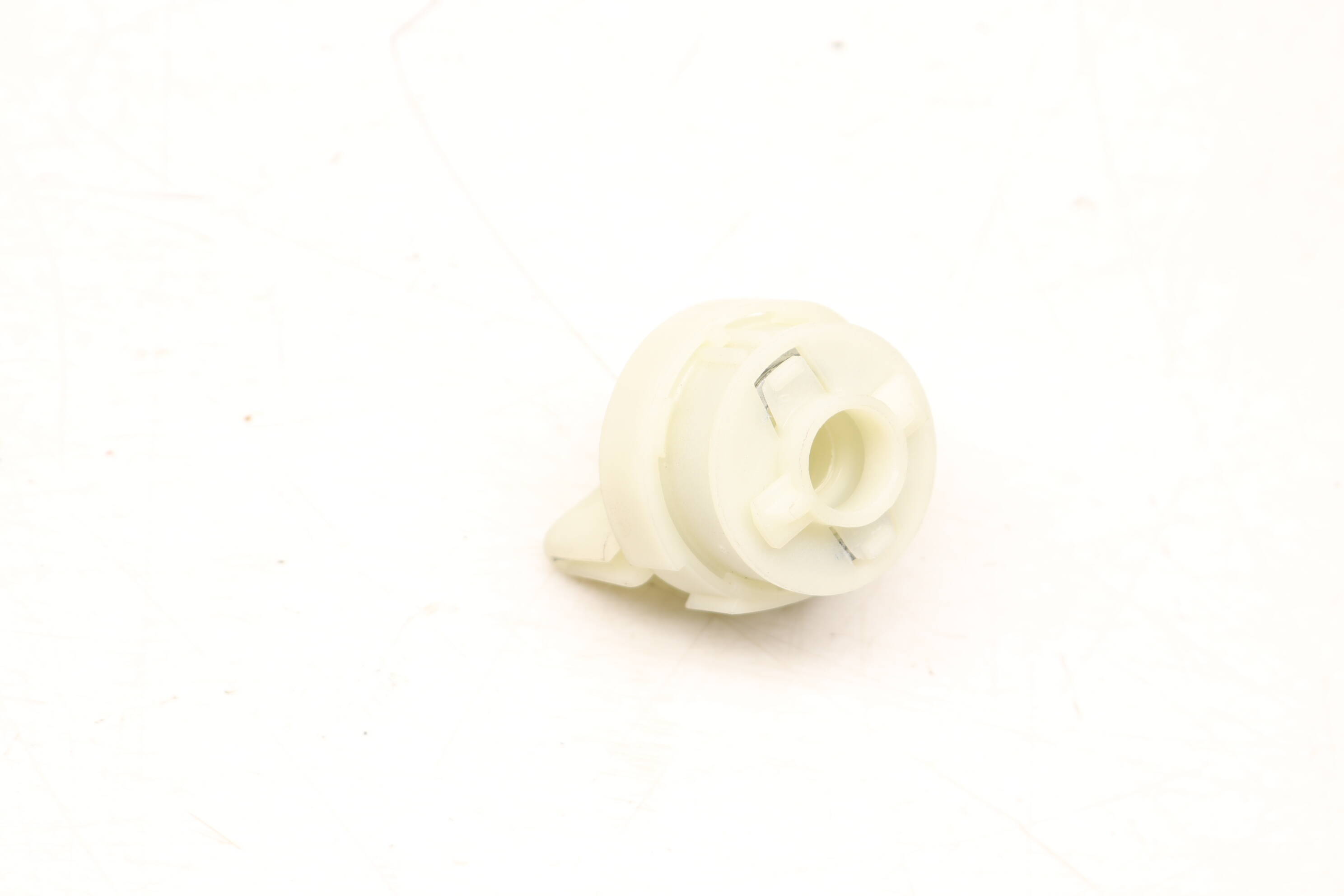 OUTER TAIL LIGHT SCREW / FASTENER - VW ATLAS TIGUAN - 5TA945300