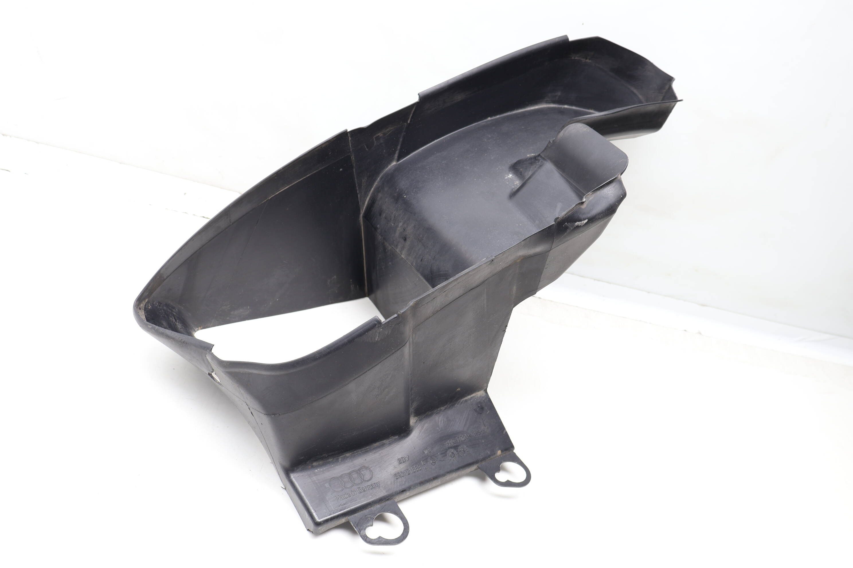 Audi Left Radiator Air Guide / Duct (Q5, SQ5) 8R0121333G