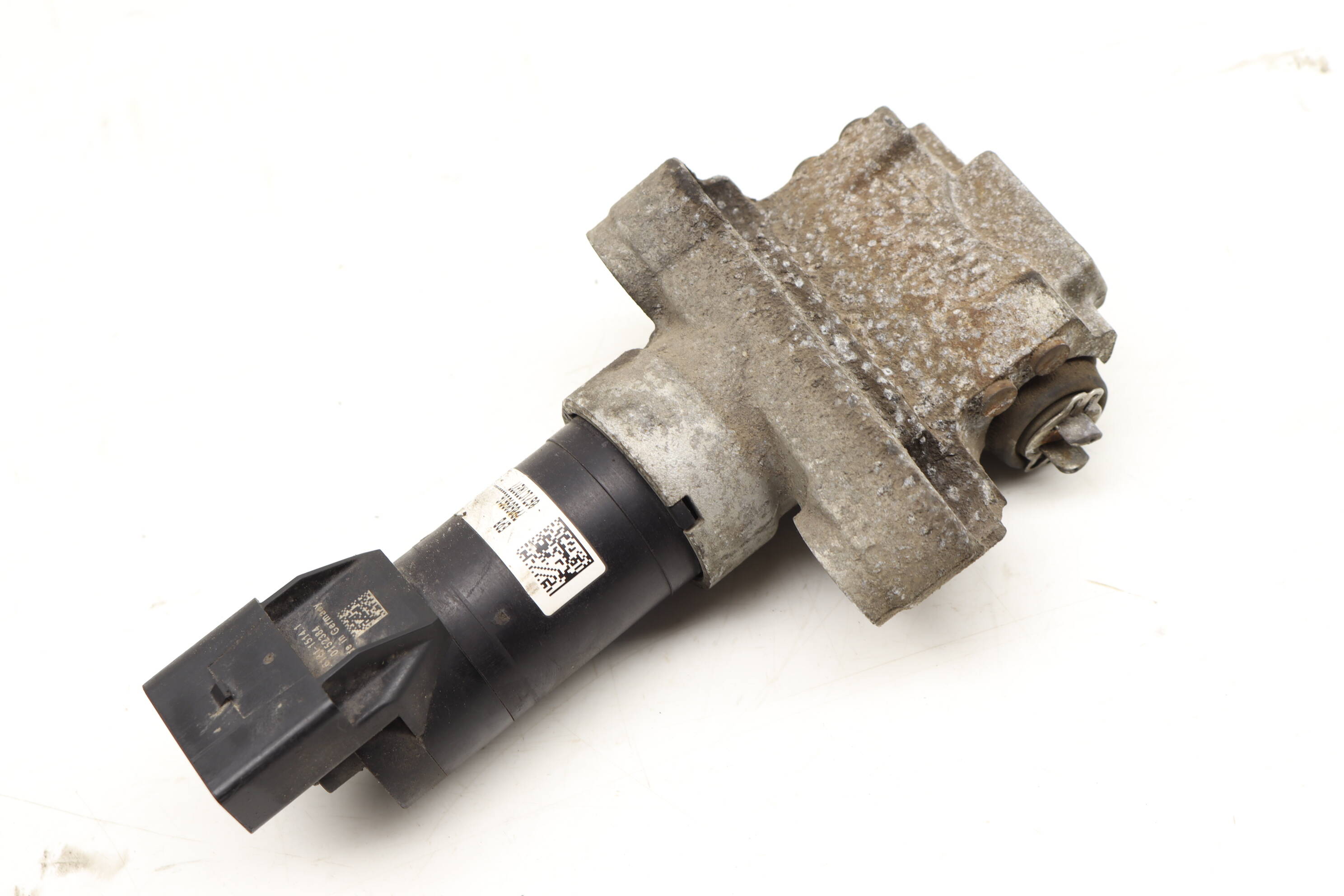 VW Rear Right Parking Brake Motor / Actuator (Touareg) 7P0609616