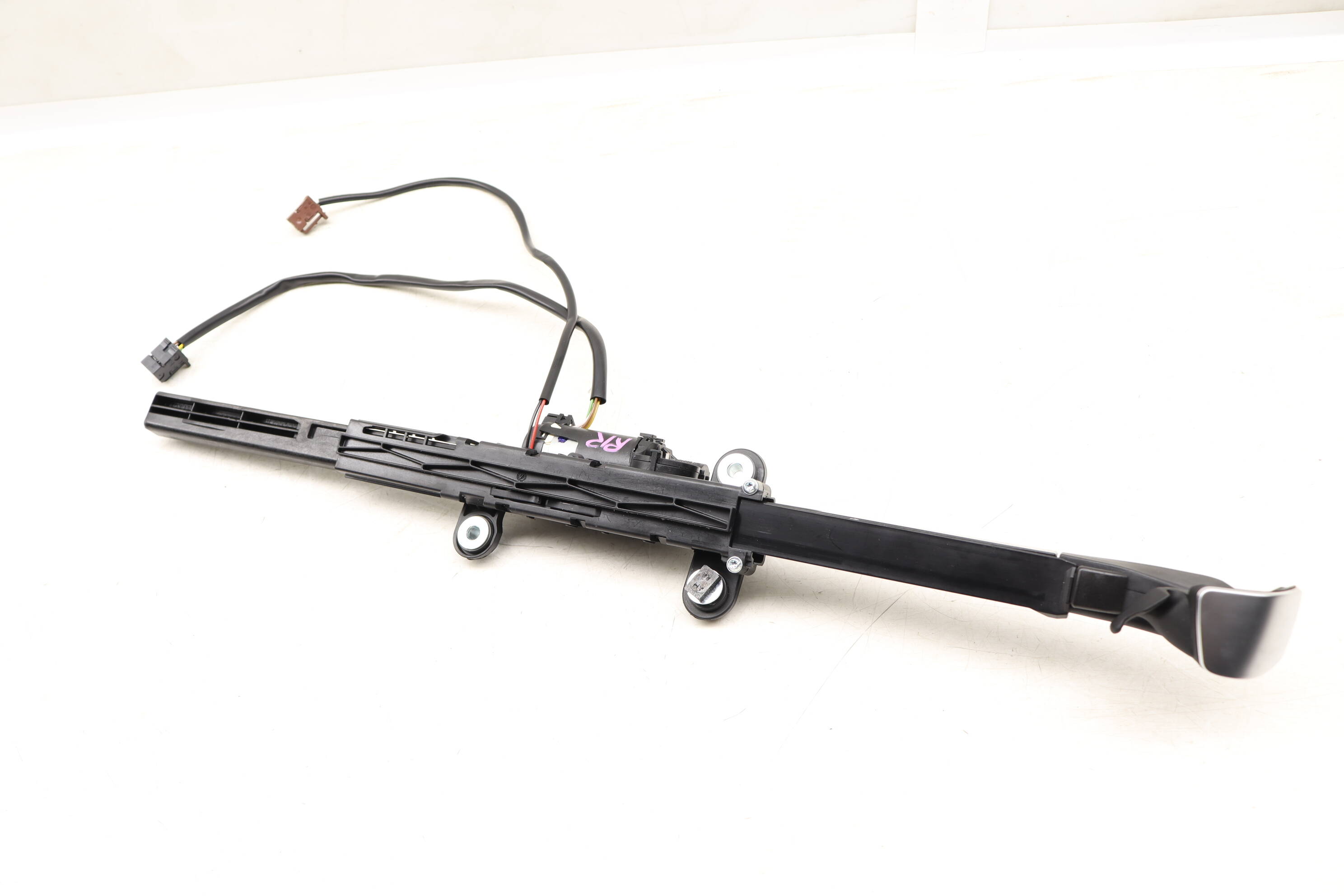 BMW Seat Belt Handover / Extender Assembly 72117307916