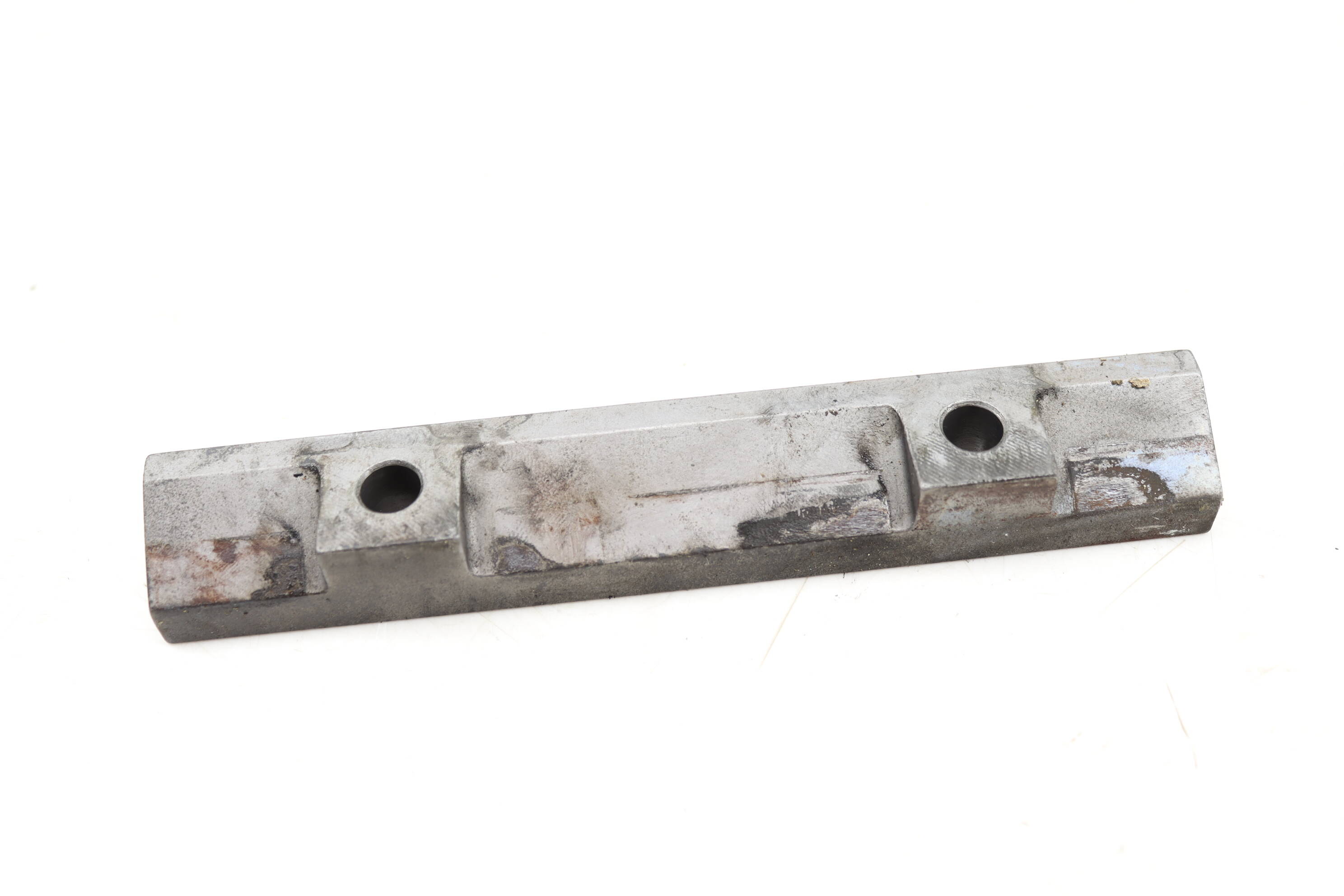 EXHAUST MANIFOLD BRACKET - AUDI A3 A4 ALLROAD A5 A6 Q3 VW BEETLE CC