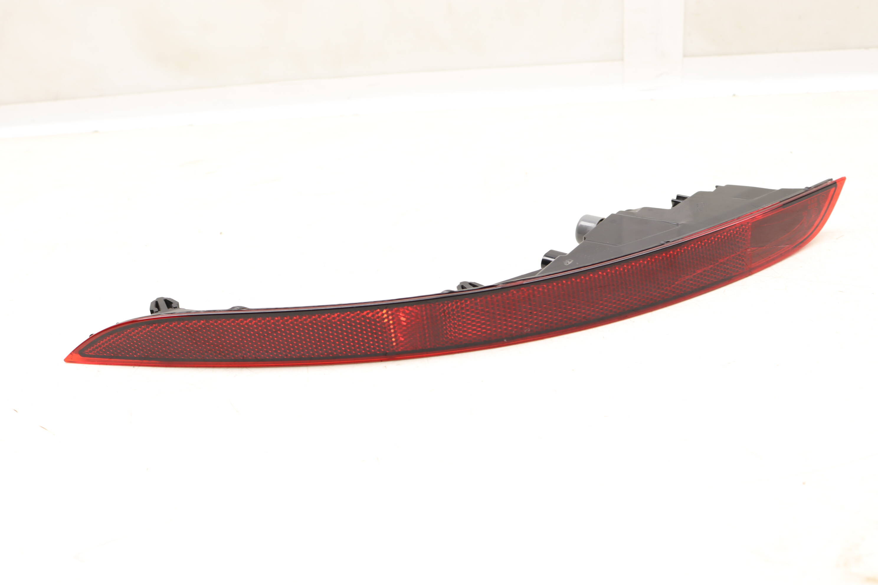 Porsche Left Rear Backup Light / Reflector (Cayenne) 9Y0945725A