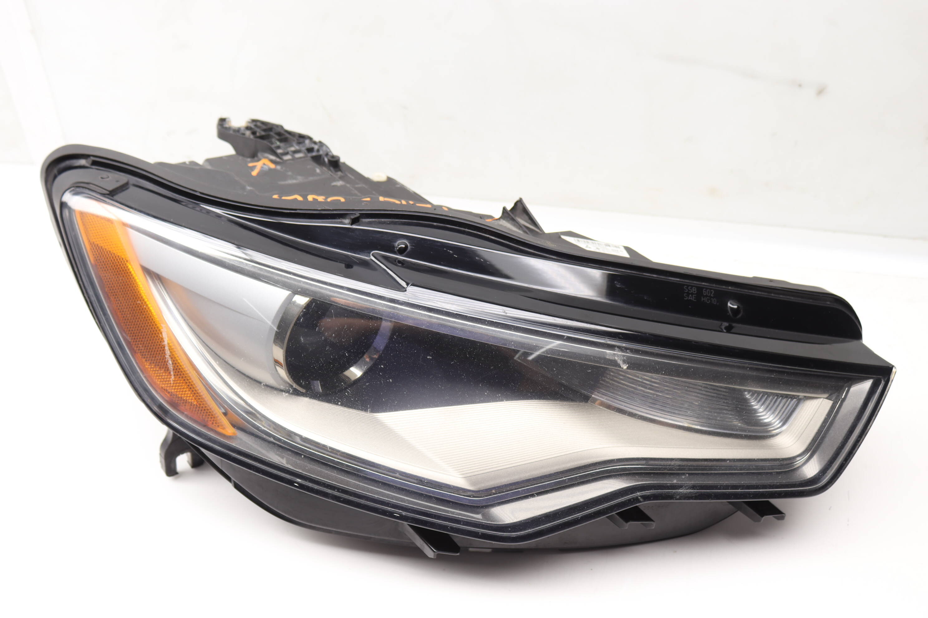 Audi Right Adaptive Hid Xenon Headlight / Headlamp 4G0941032D