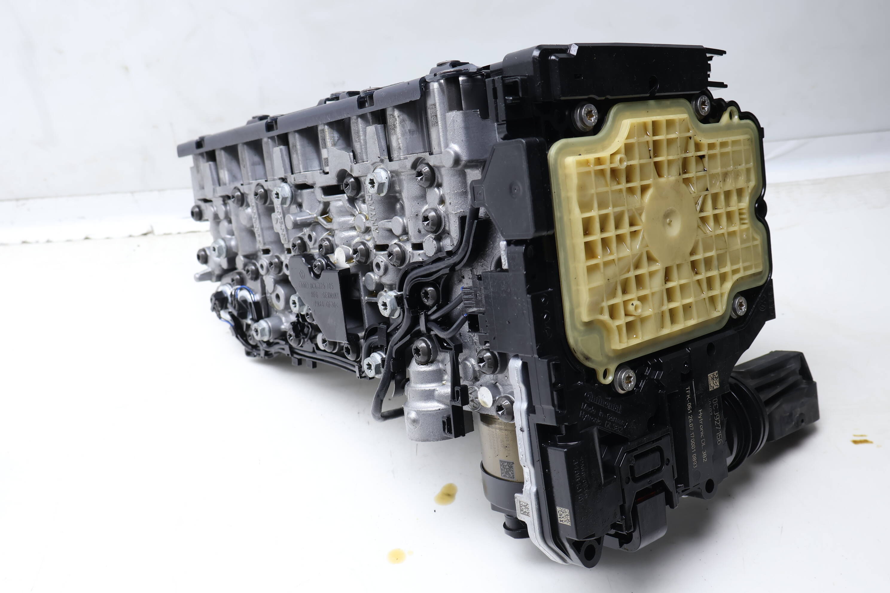 Audi Transmission Valve Body / Mechatronic 0CK325026AE