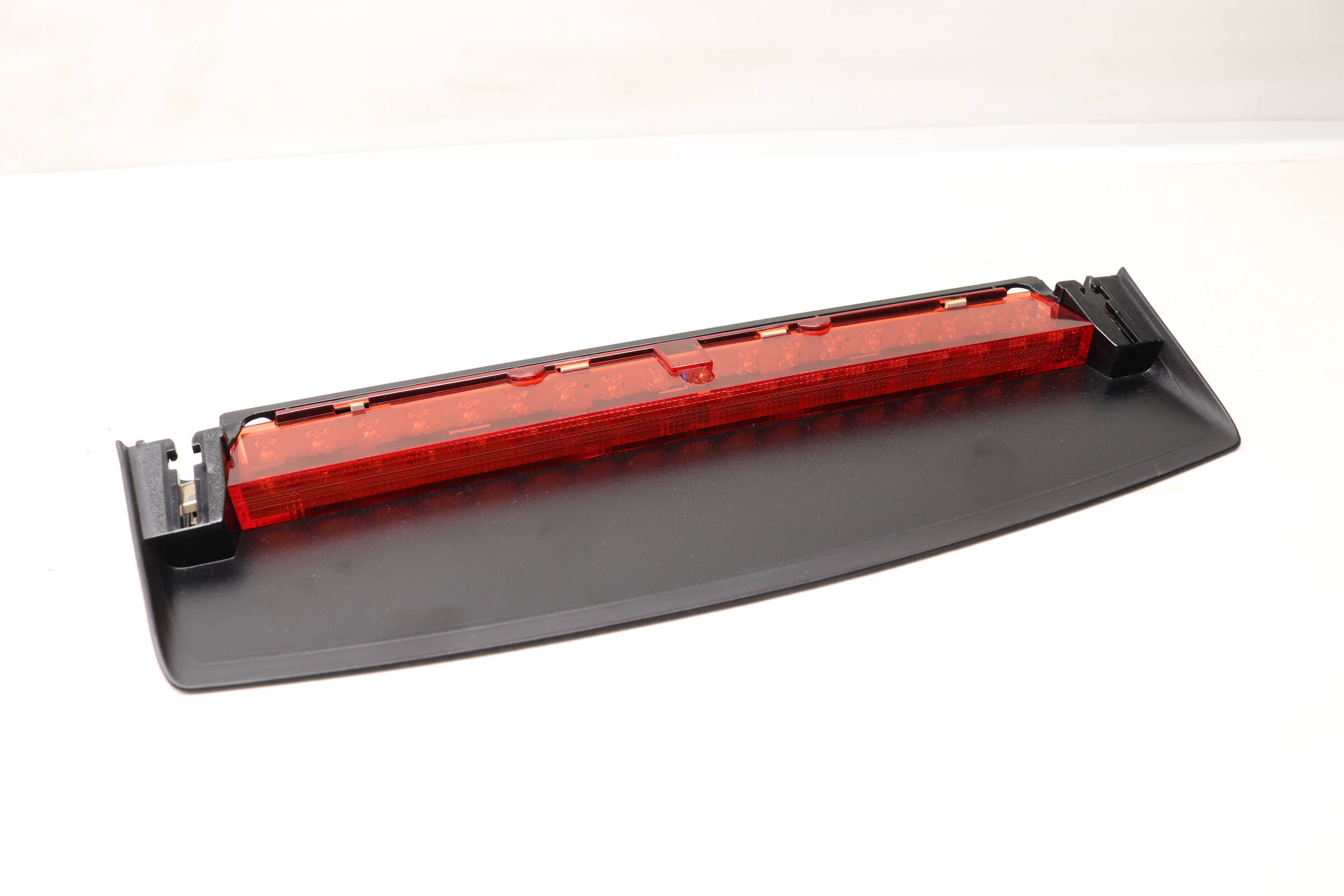 Audi Rear Center / Third Brake Light 8T0945097