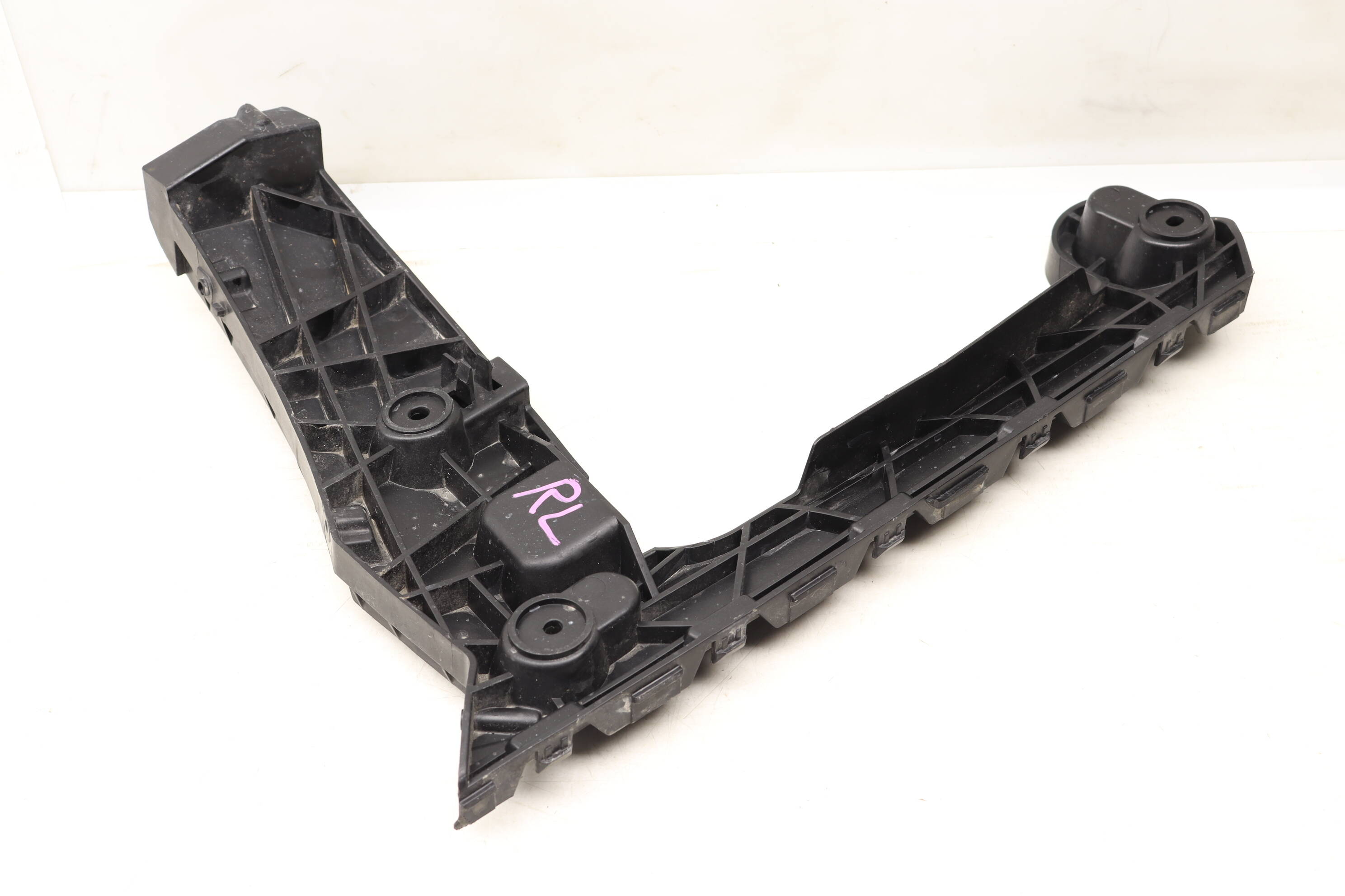 Audi Left Rear Bumper Guide / Bracket 8W5807453A