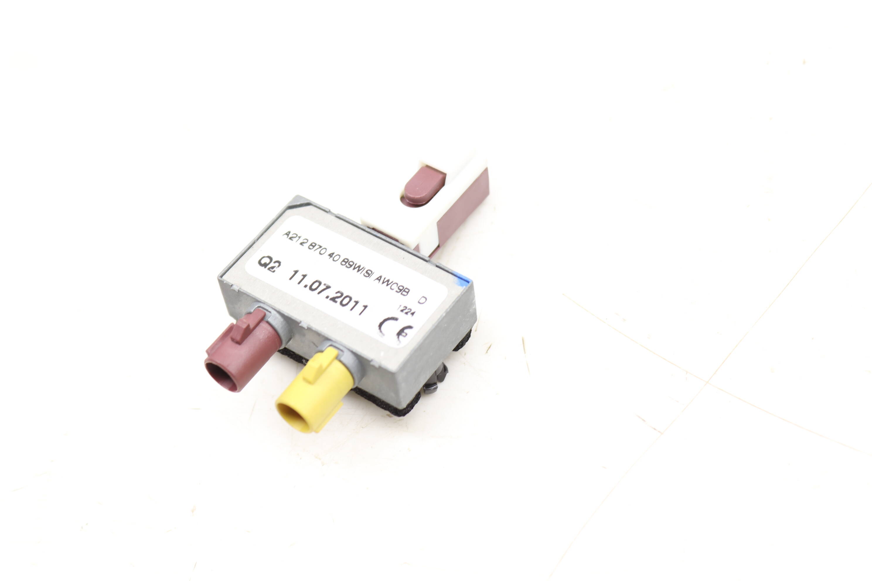 Mercedes-Benz Gps Antenna 2128704089