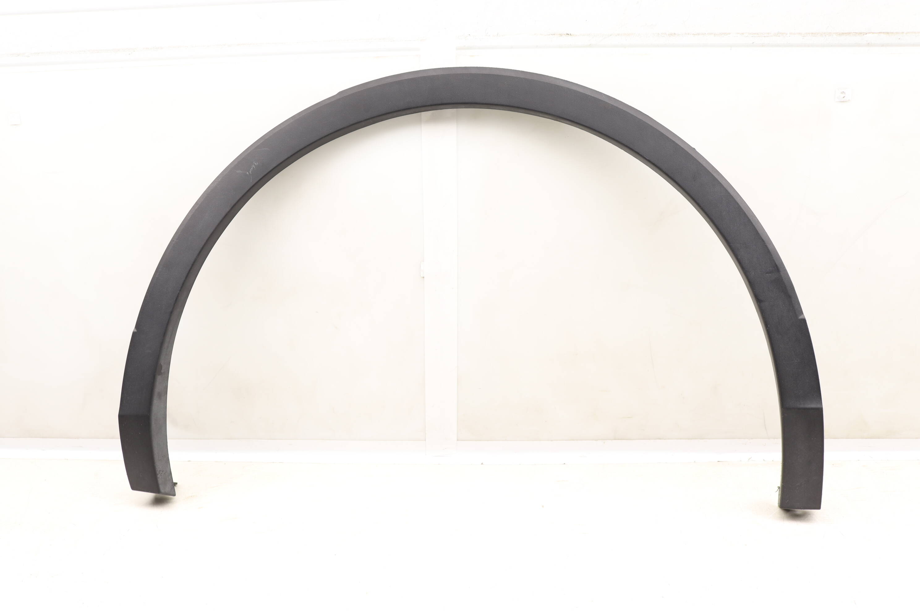 VW Rear Left Wheel Fender Flare Trim / Molding 5NN854819A