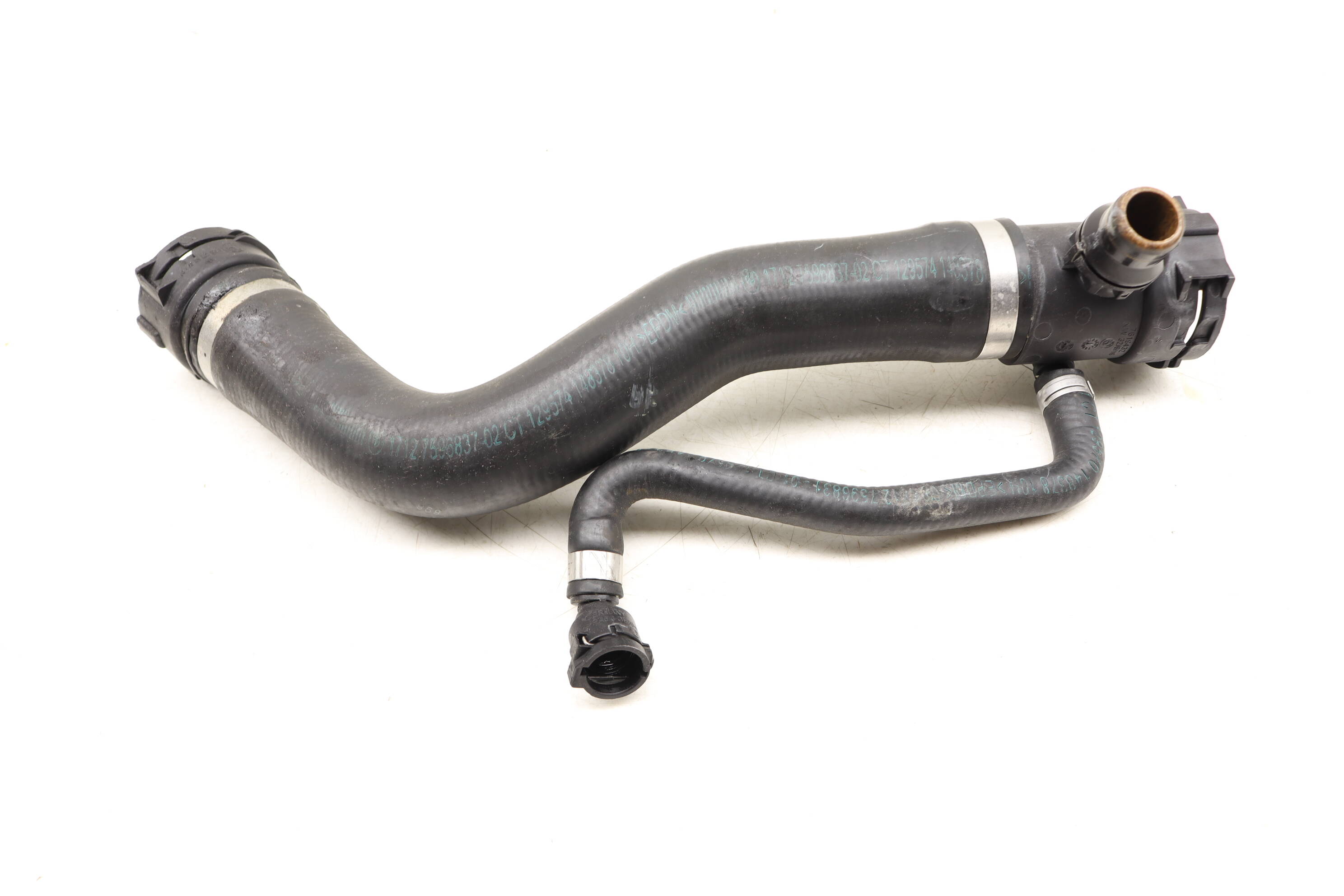 BMW Upper Radiator Coolant Hose / Line 17127596837
