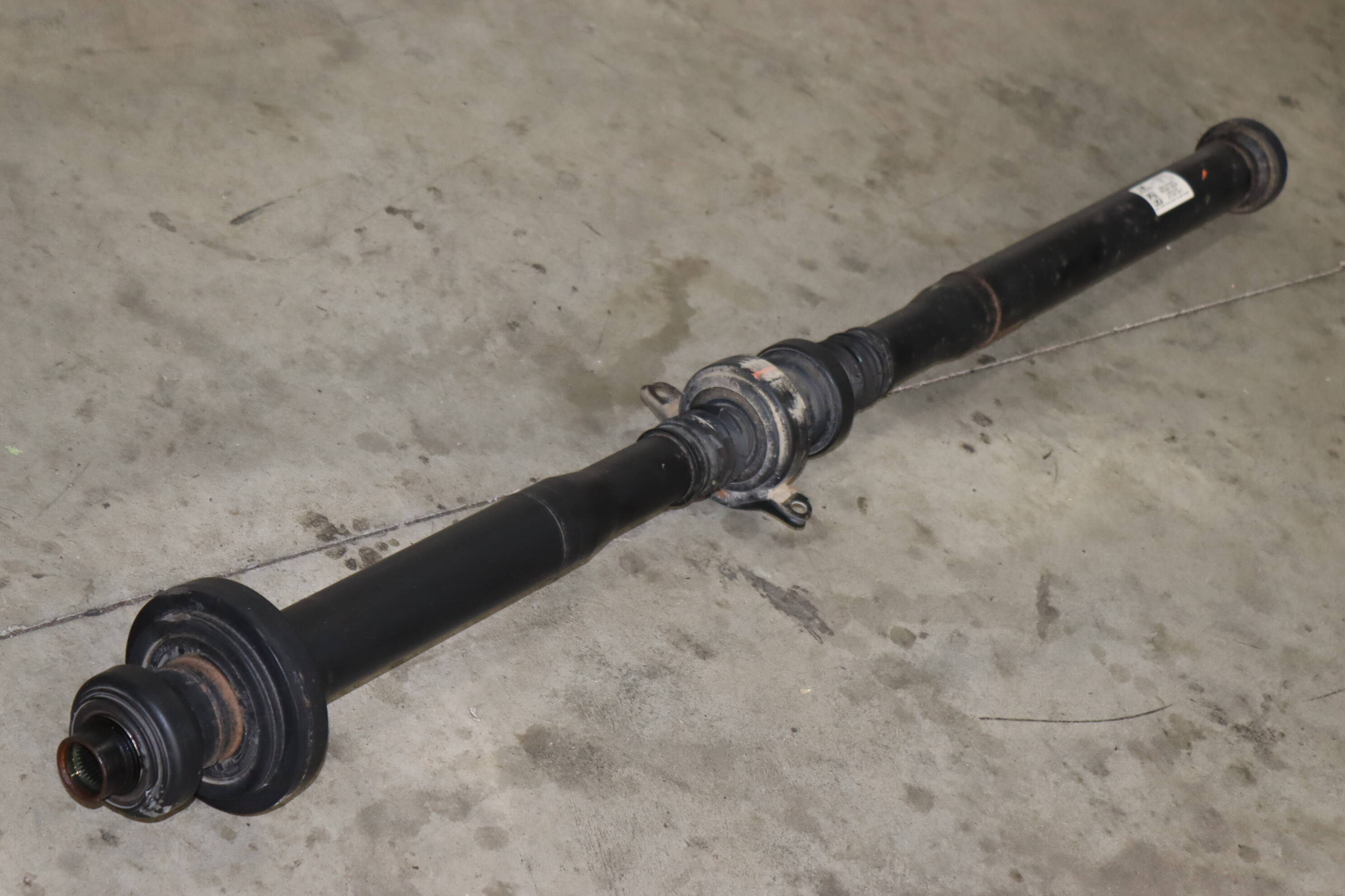 REAR - DRIVESHAFT / PROPELLER SHAFT - VW TOUAREG - 7P0521102R
