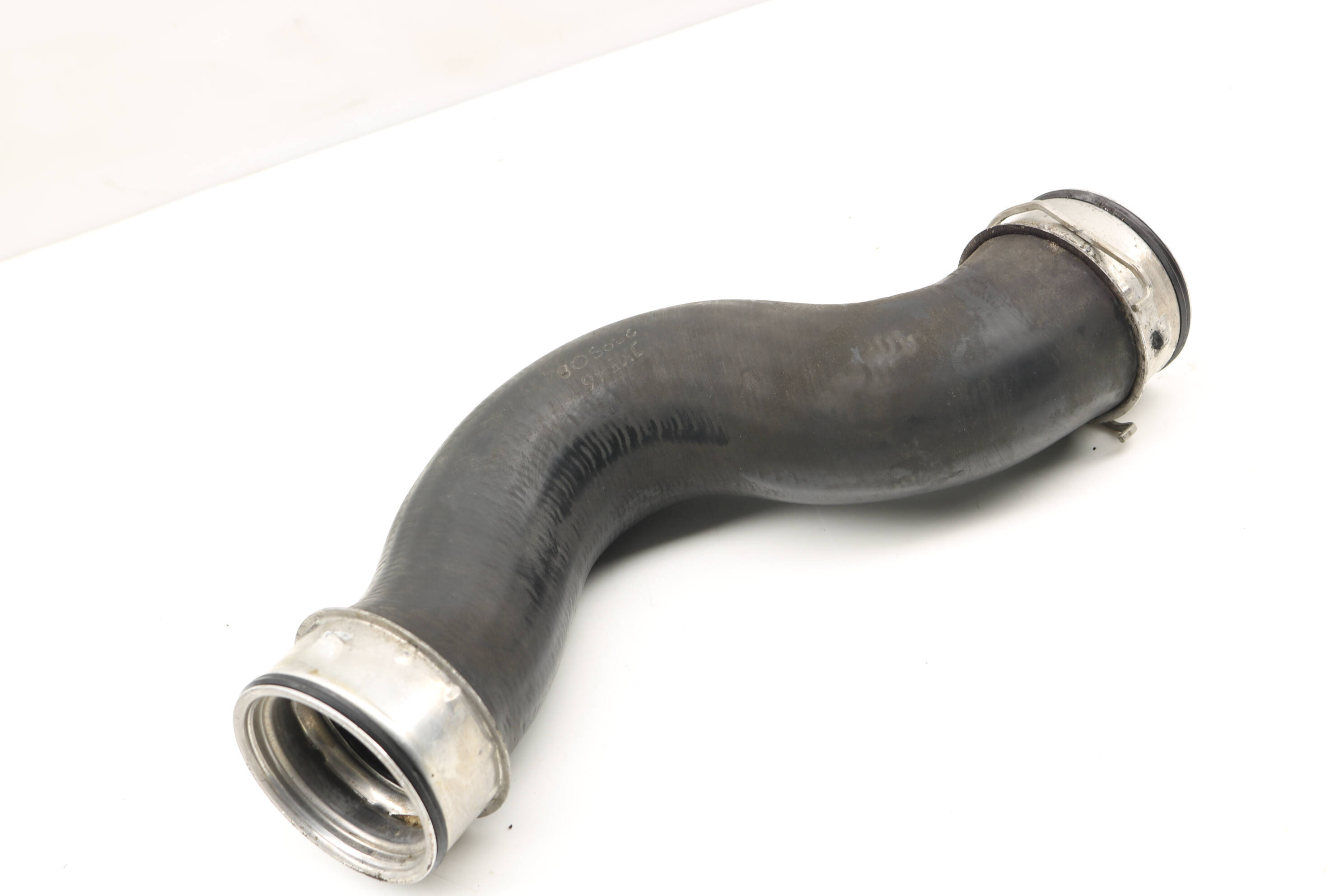 VW Right Turbo Intercooler Hose 1K0145832B