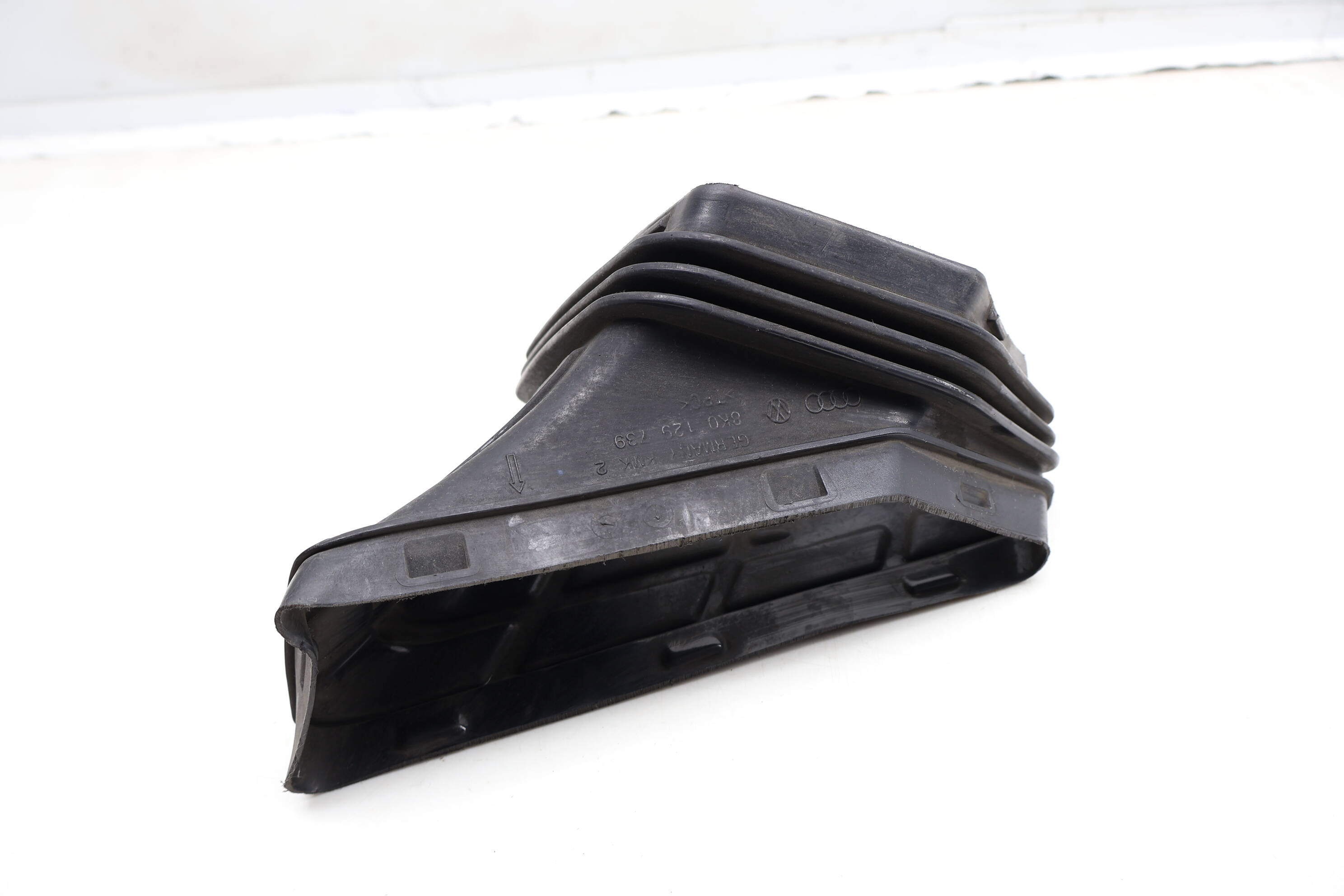 Audi Air Intake Duct (SQ5, S4, S5, Q5, A5) 8K0129739