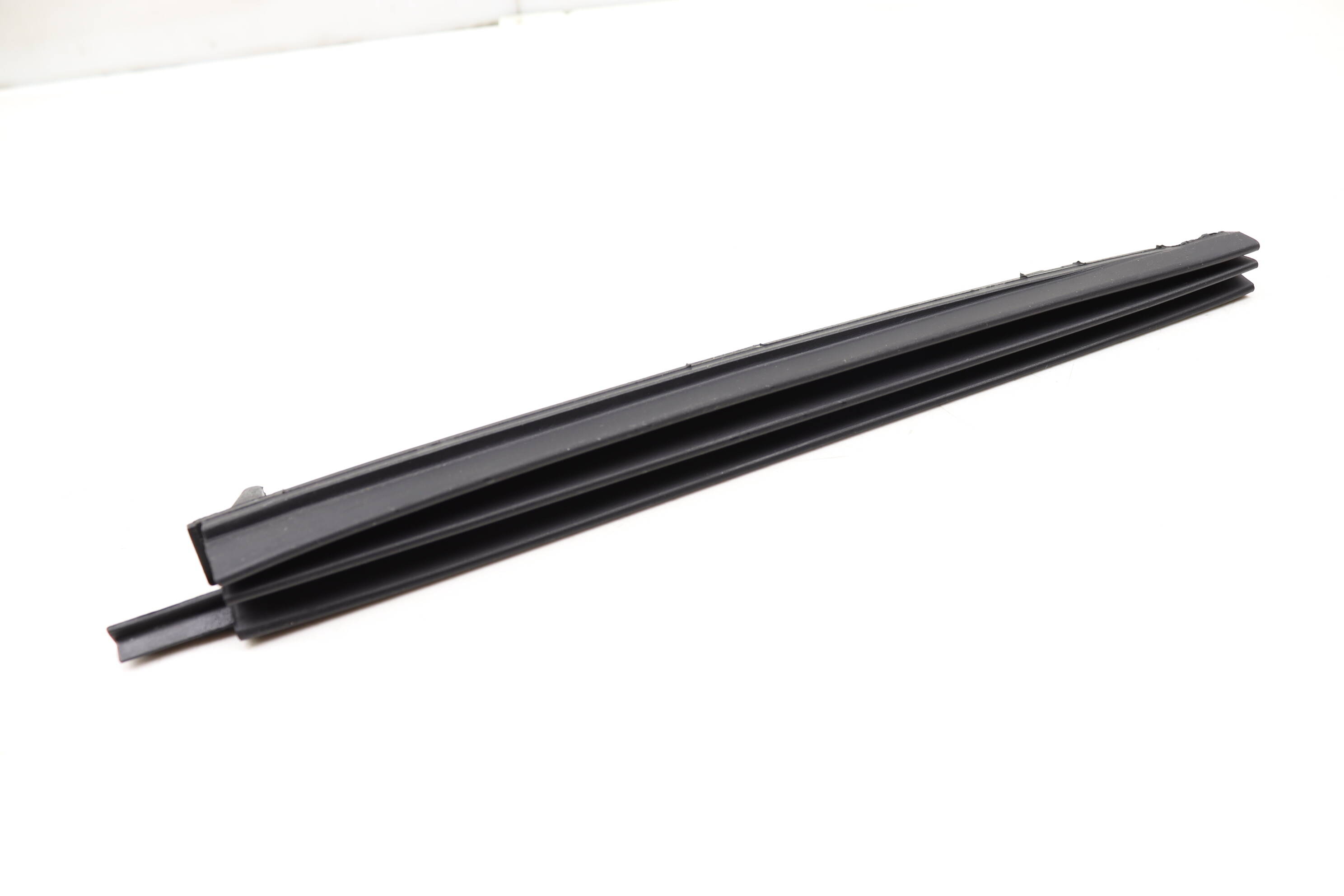 VW Left Sunroof / Sun Roof Glass Trim 8D0877781B