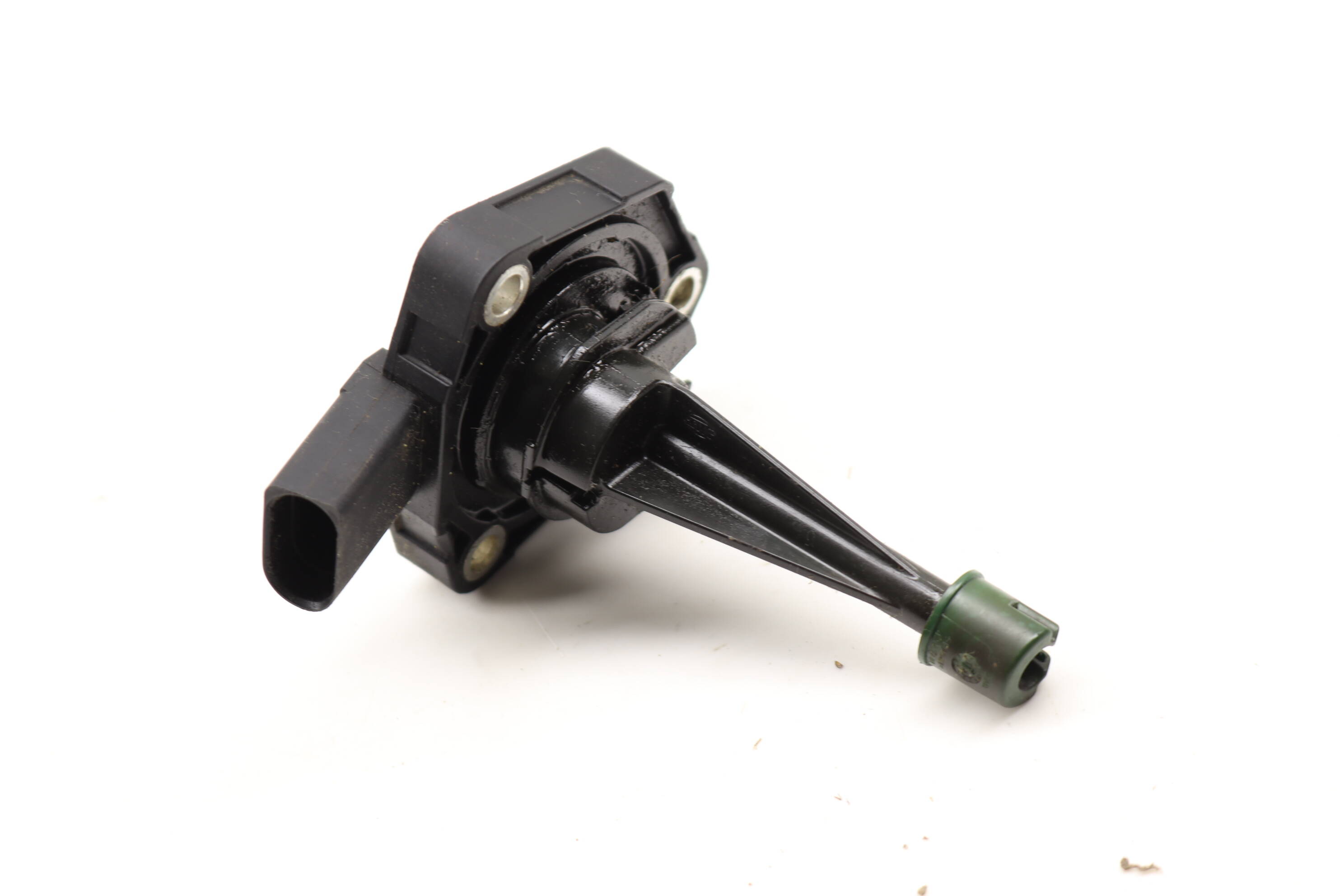 Audi Engine Oil Level Sensor 04E907660