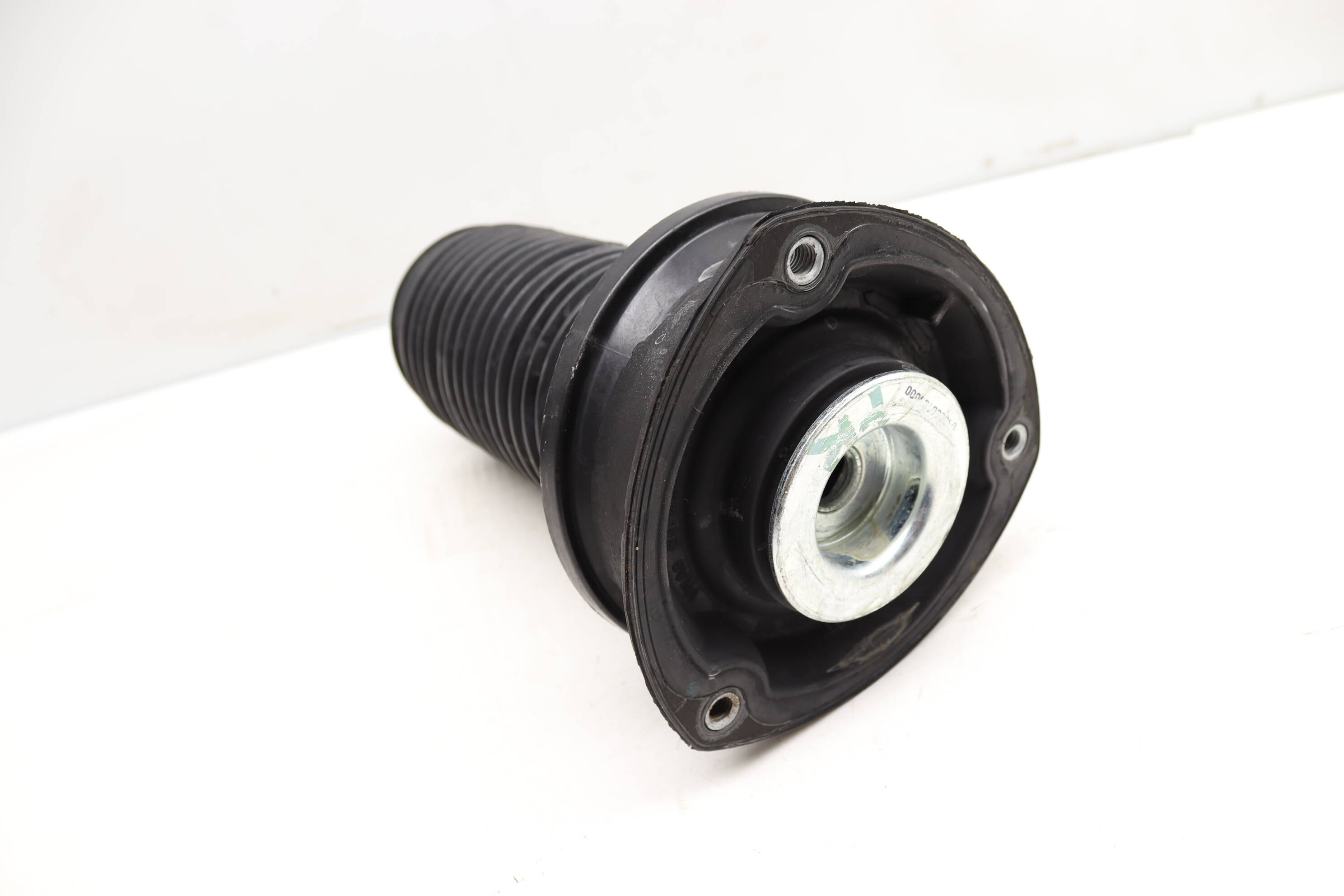 VW Front Upper Strut Mount / Bushing 5Q0412331E