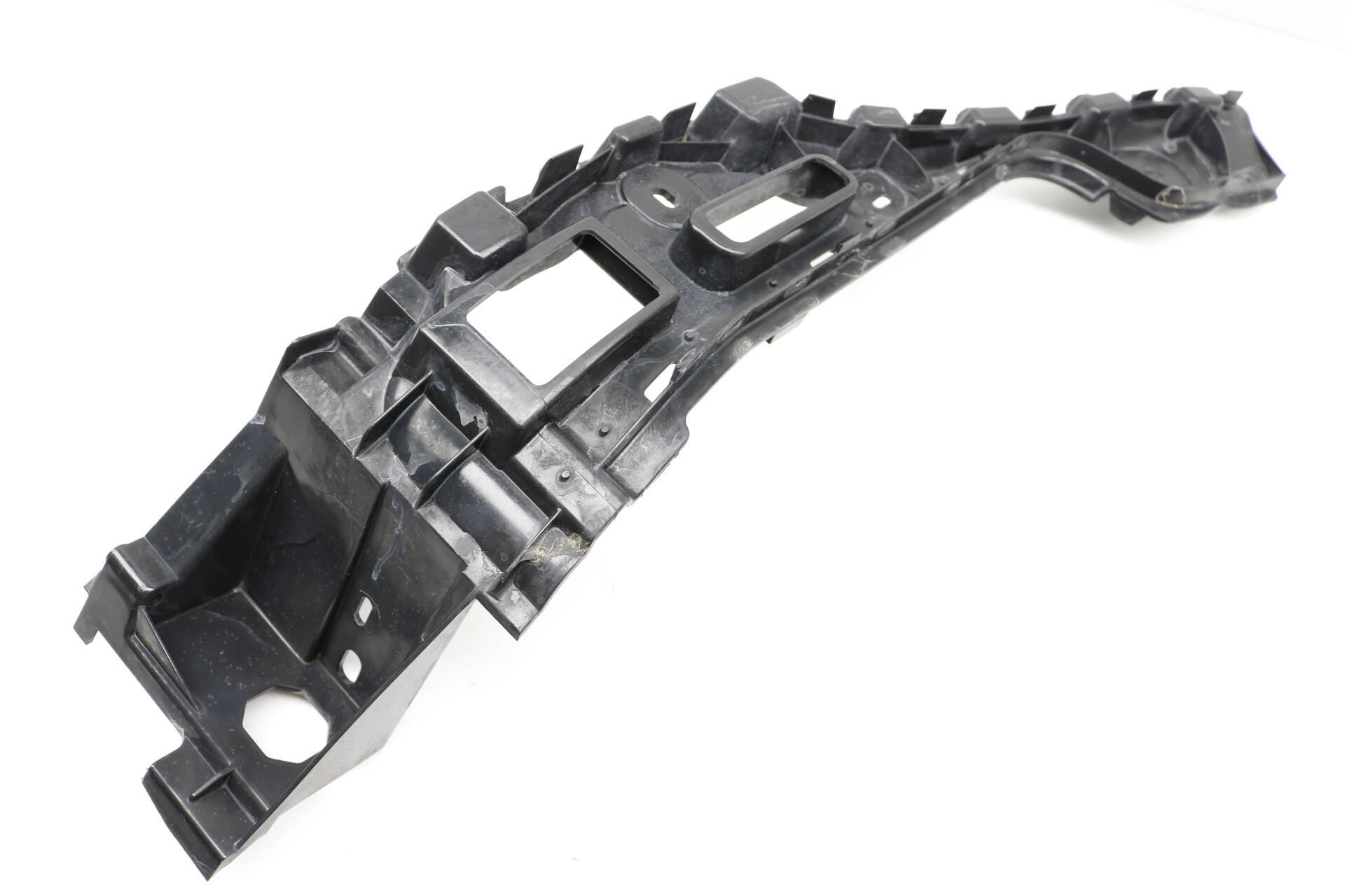 VW Rear Right Bumper Guide / Mount Bracket (Touareg) 7P6807394B