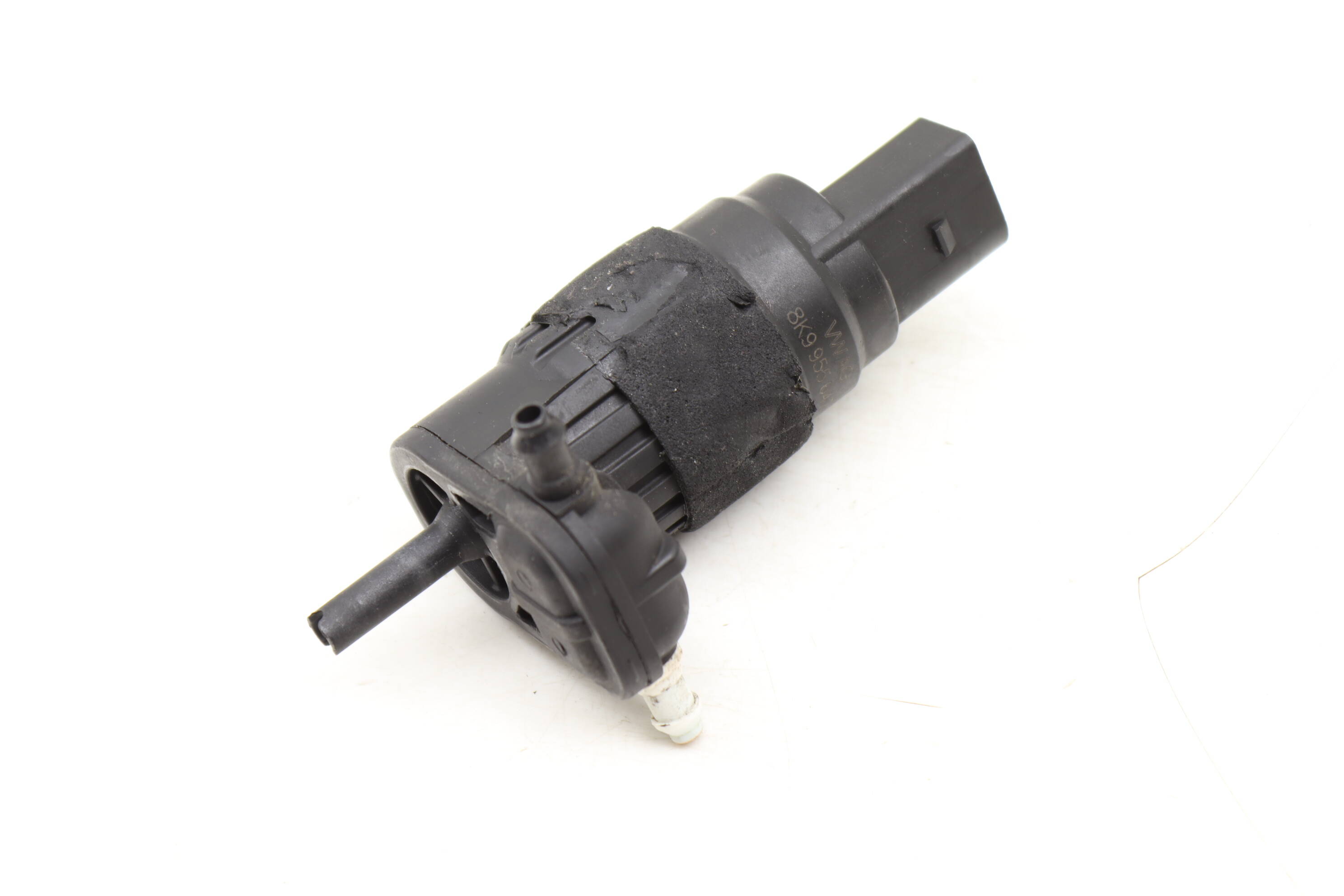 VW Windshield Washer Pump 8K9955647