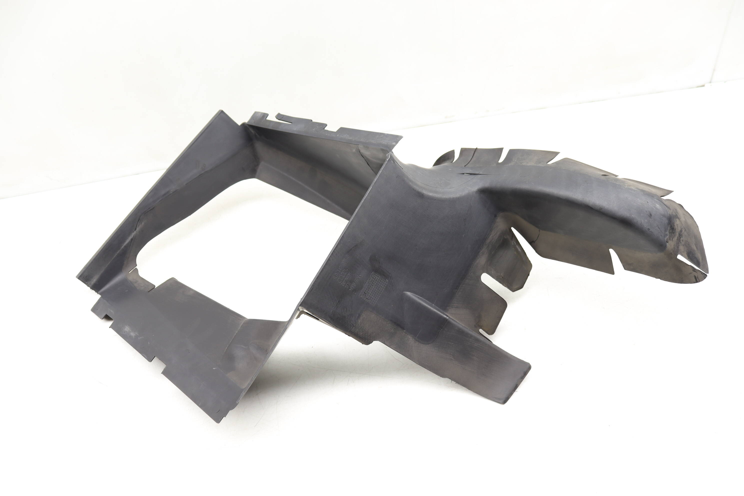 Audi Right Intercooler Air Duct / Guide (Q7) 4L0117336B