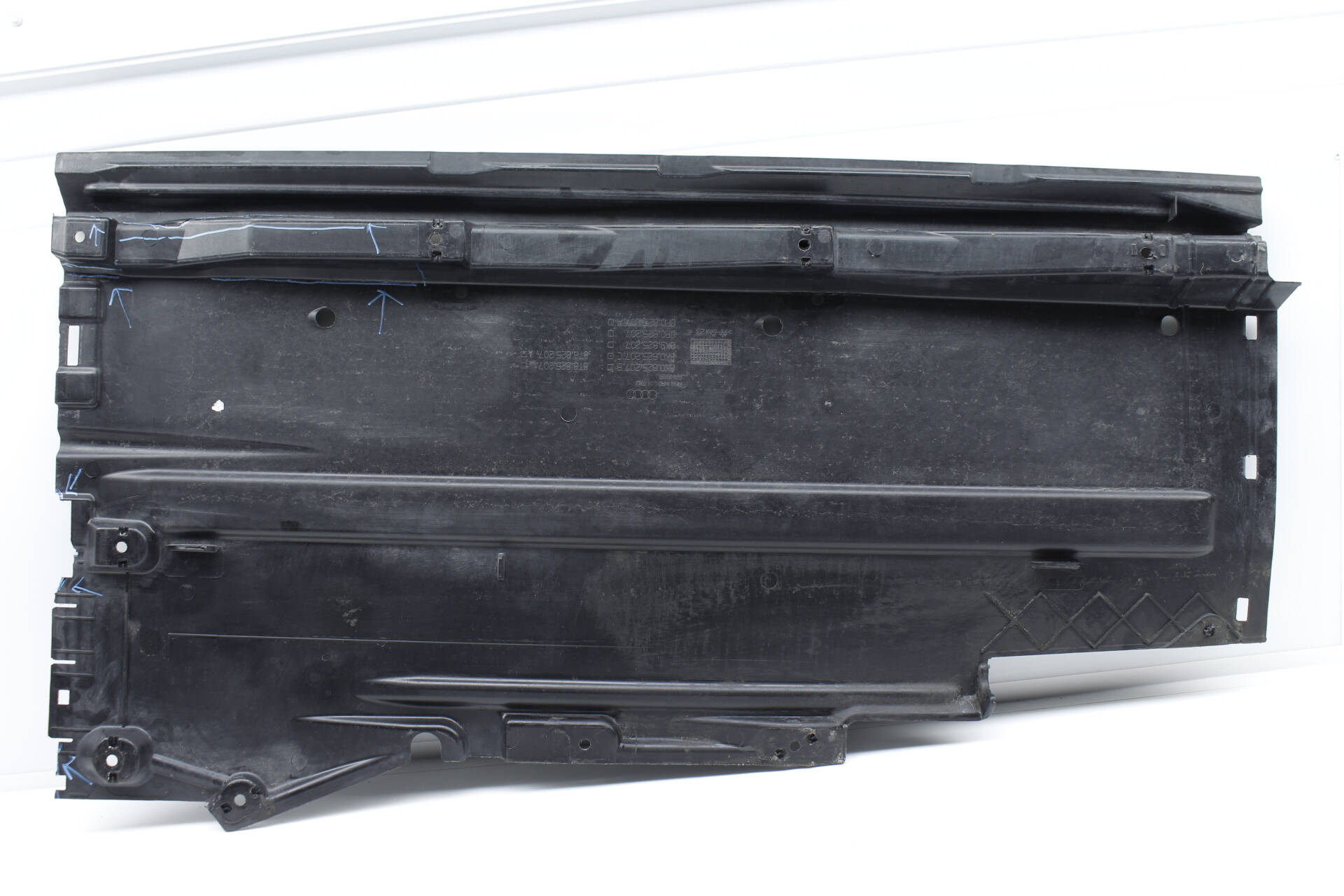 LEFT - UNDERBODY SHIELD PANEL / LINER - AUDI A4 A5 RS5 S4 S5