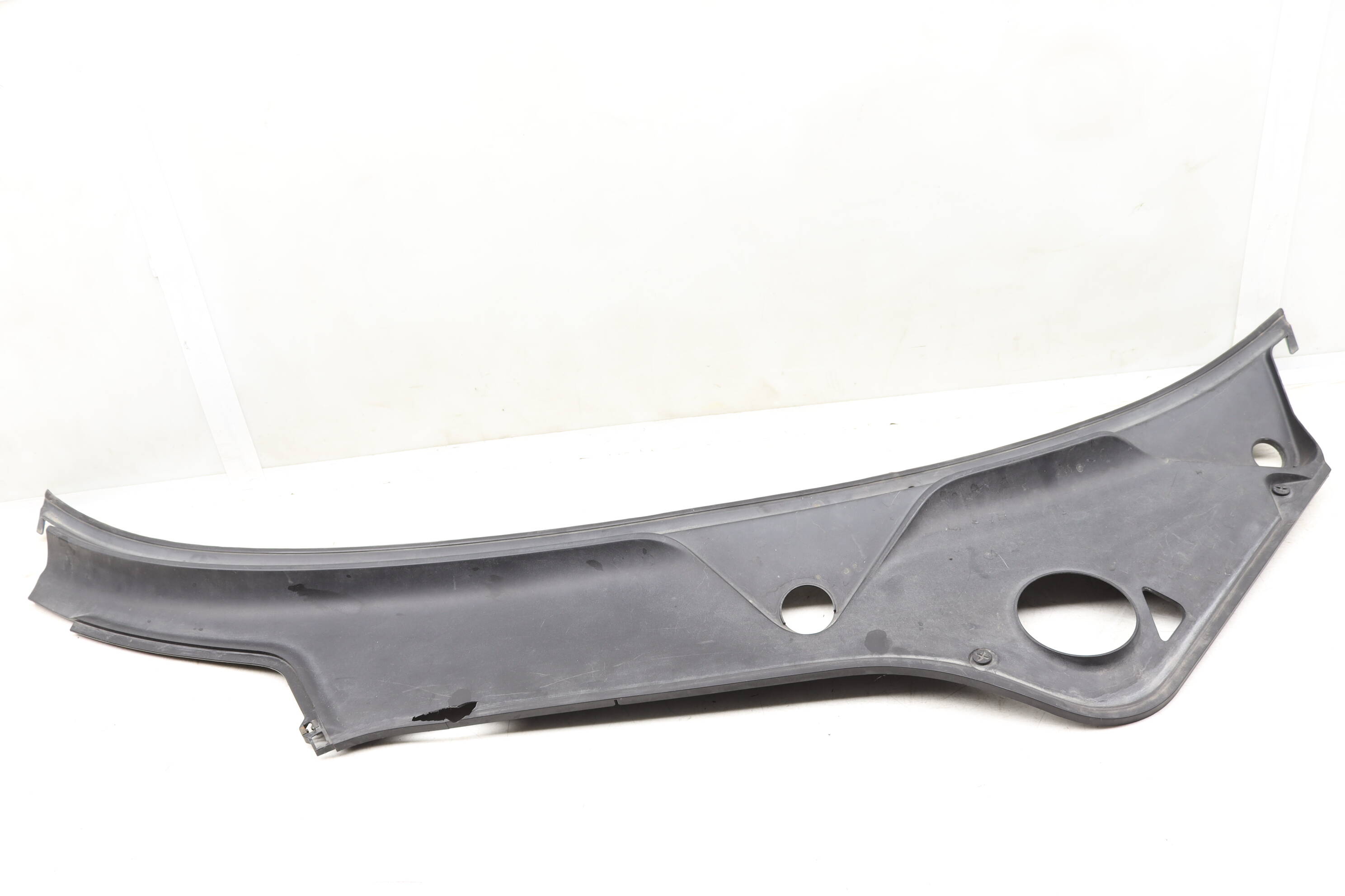 Porsche Windshield Cowl / Rain Tray (Panamera) 97055556302