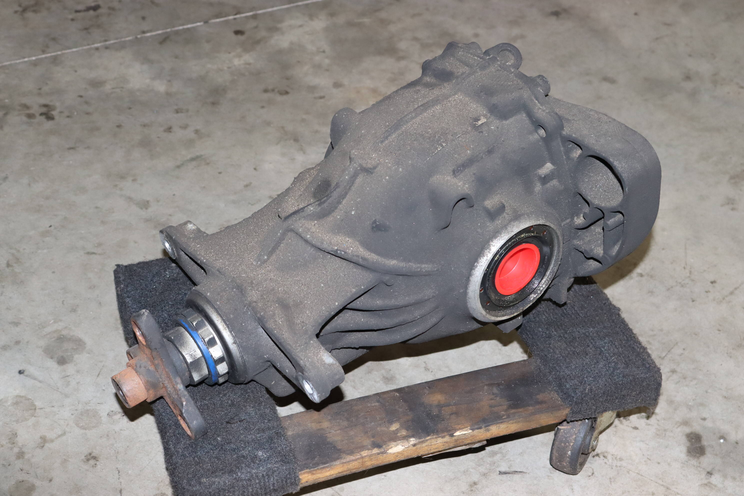 BMW Rear Differential / Diff (3.08) 33107584448