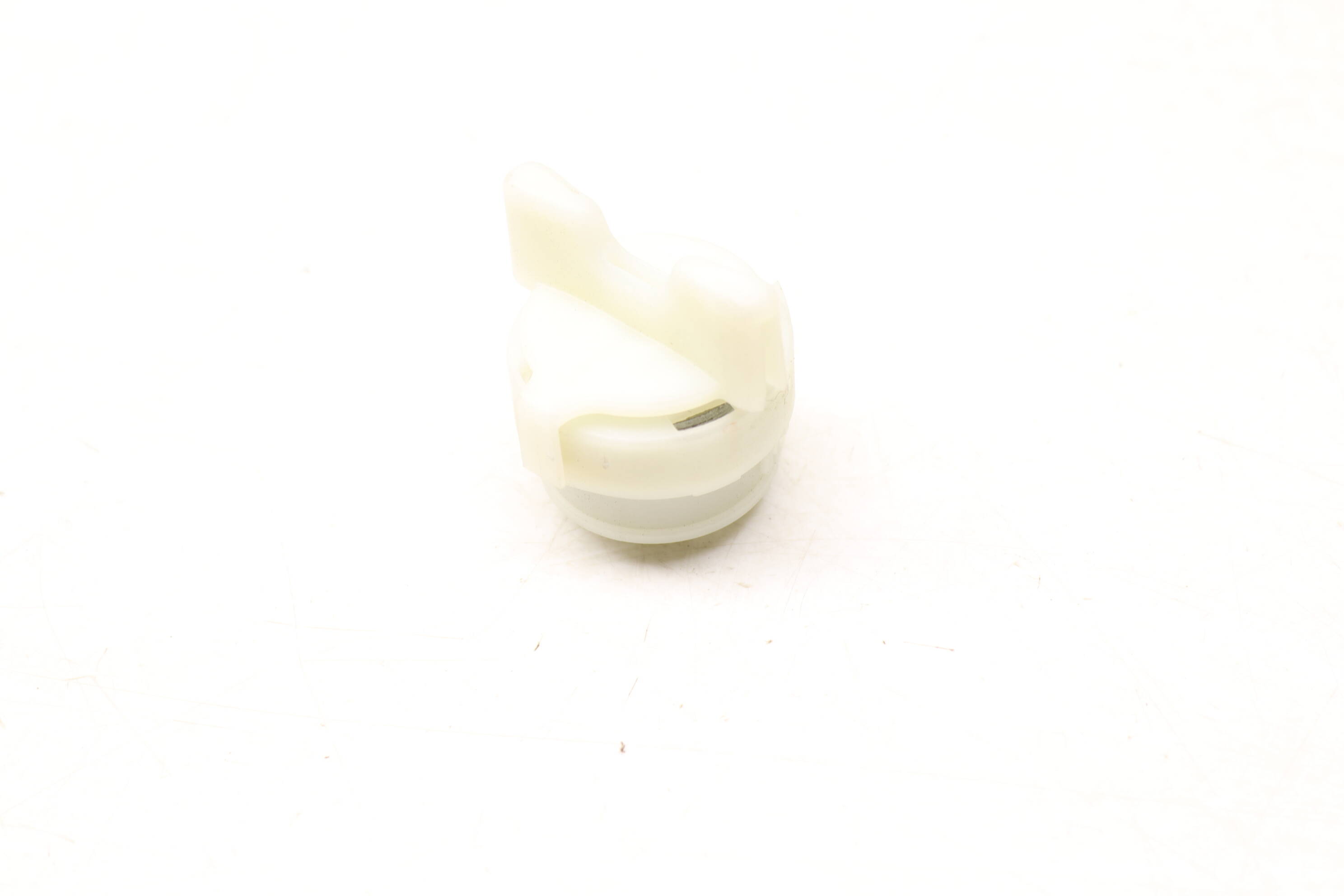 VW Outer Tail Light Screw / Fastener (Tiguan, Atlas) 5TA945300