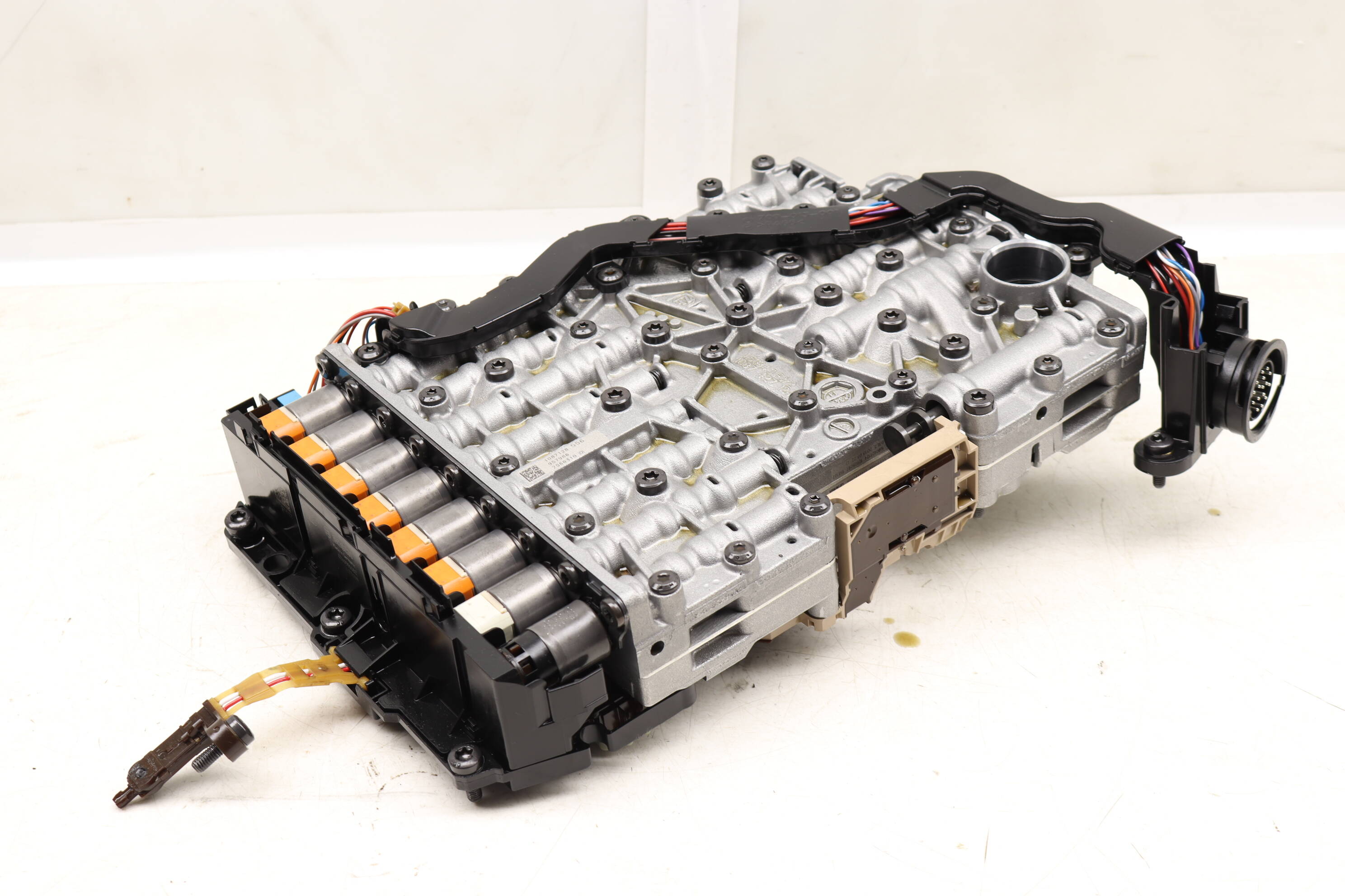 Audi Transmission Valve Body / Mechatronic 8K0927158T