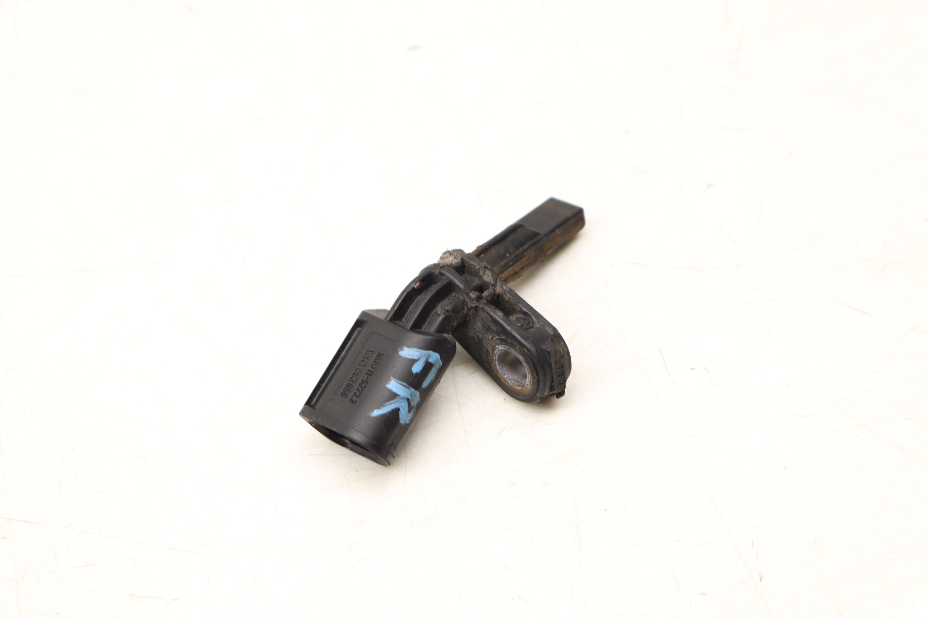 VW Right Abs / Wheel Speed Sensor WHT003856