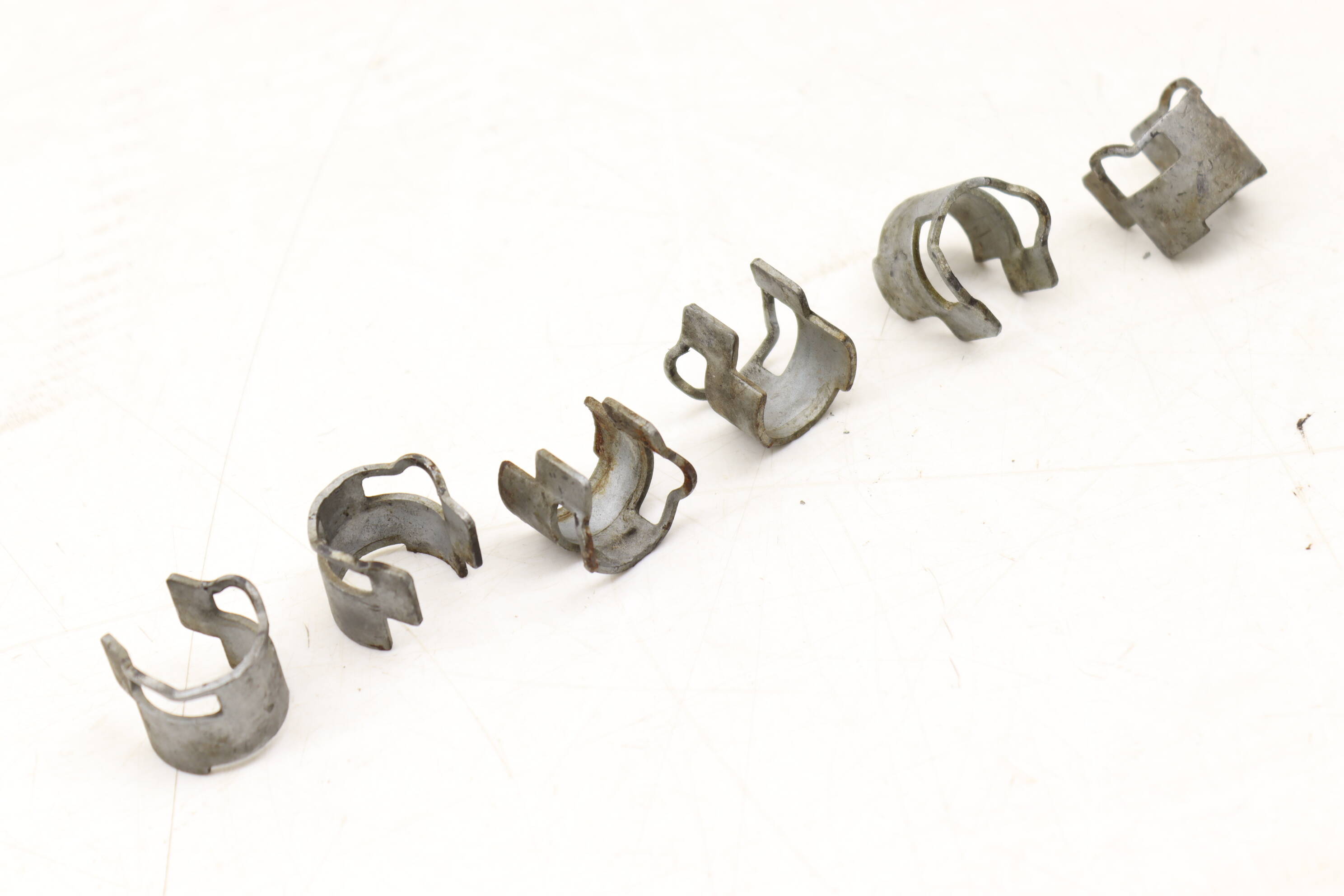 Audi Fuel Injector Clip Set (6) 06D133036K