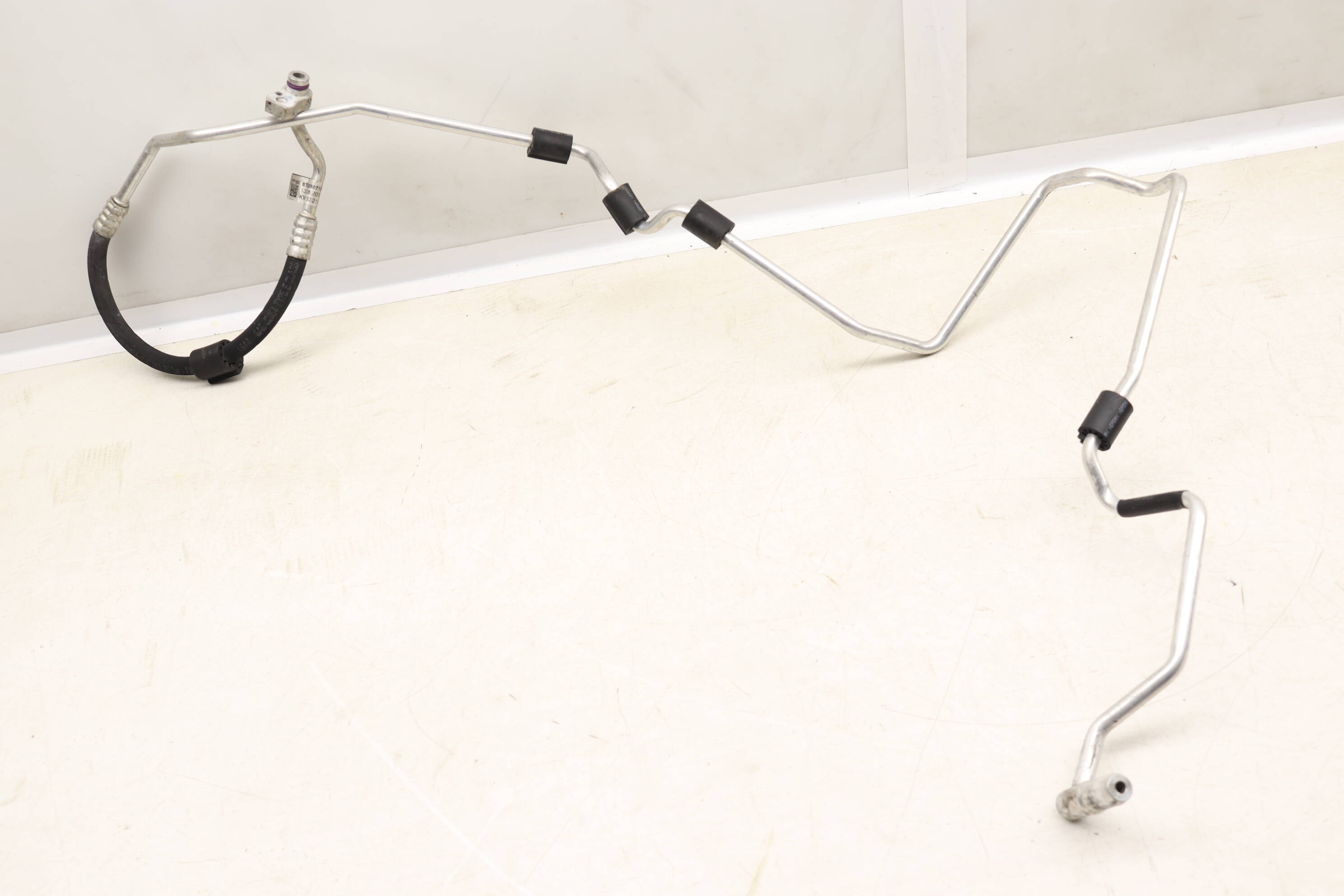 Audi Ac Hose / Line / Pipe 8T0260710F